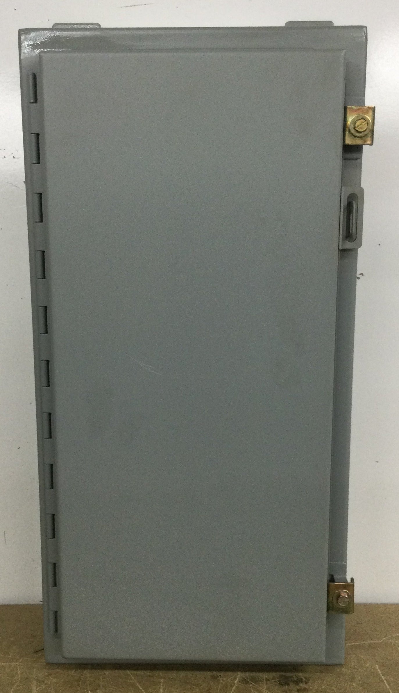 Nvent Hoffman A241206LP Continuous Hinge Enclosure with Clamps LP Type