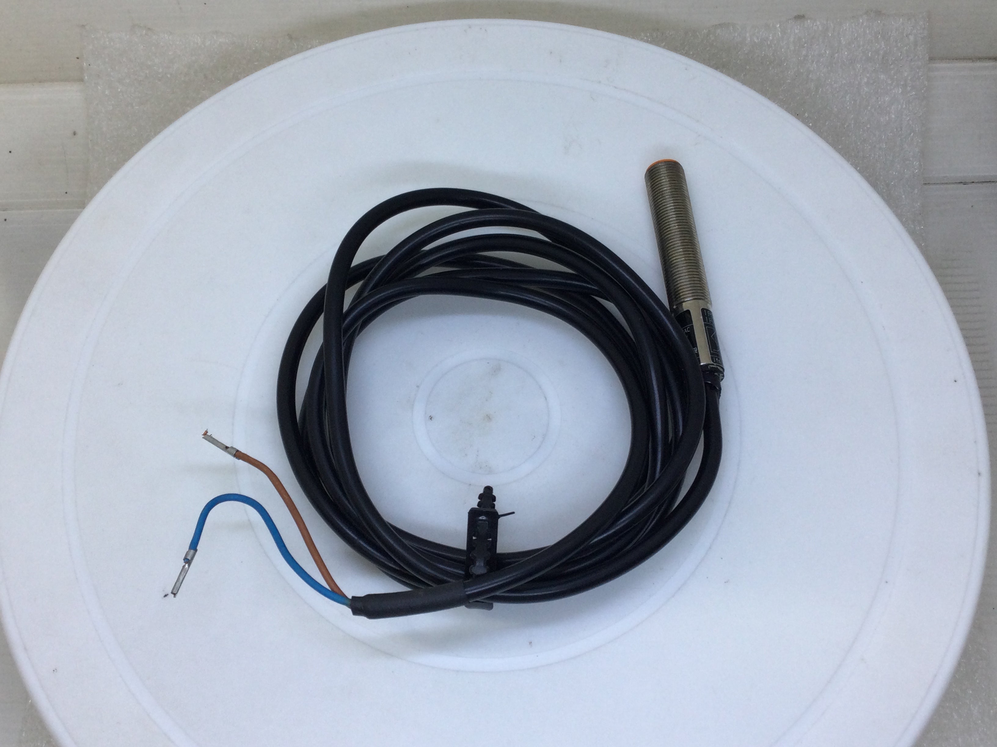 IFM IFA2002-ABOW IF0005 2mm Range Inductive Sensor