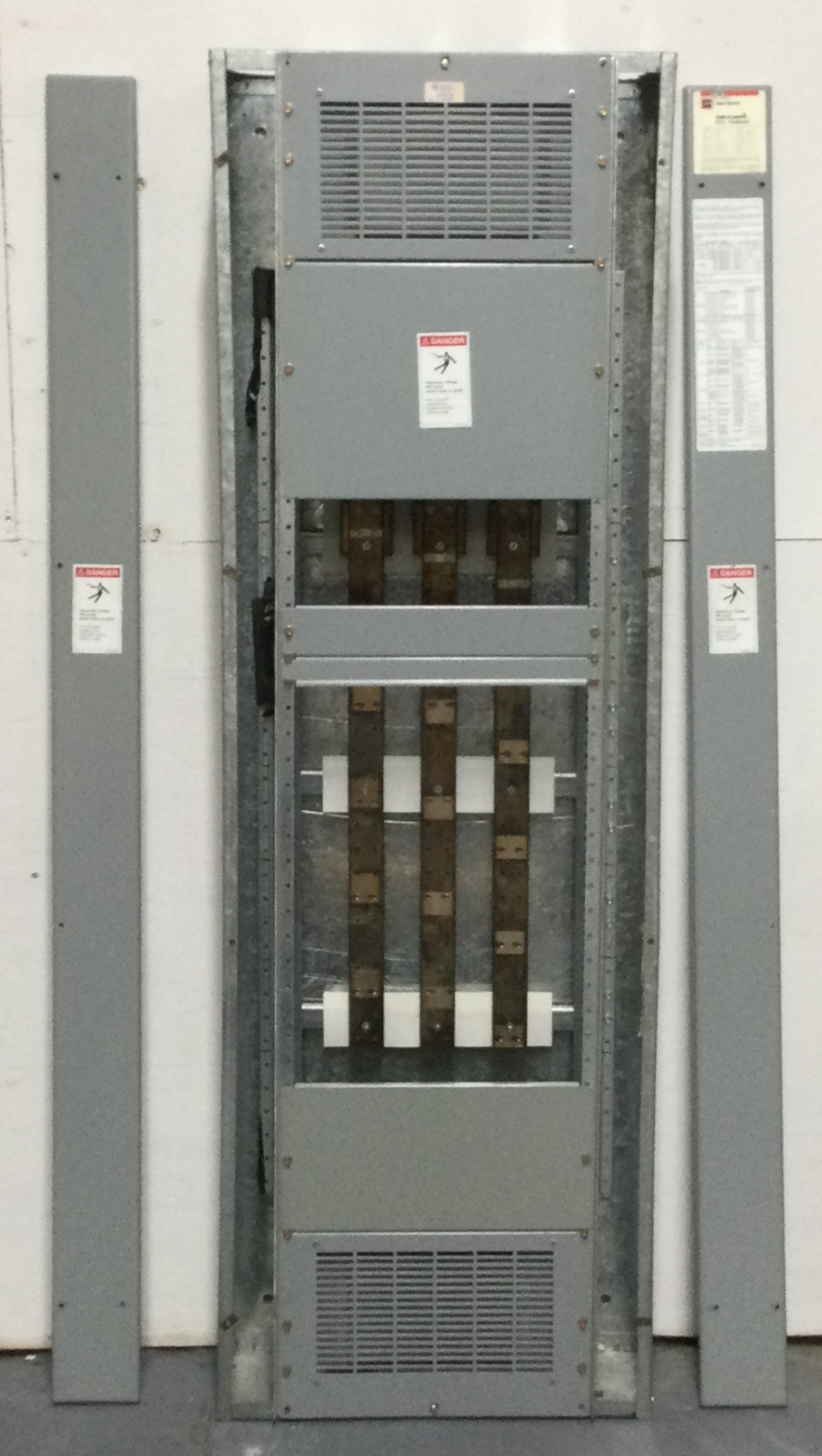 Eaton Cutler Hammer PRL4B 800 Amp 480v 480/277v, 120/240v Panelboard N