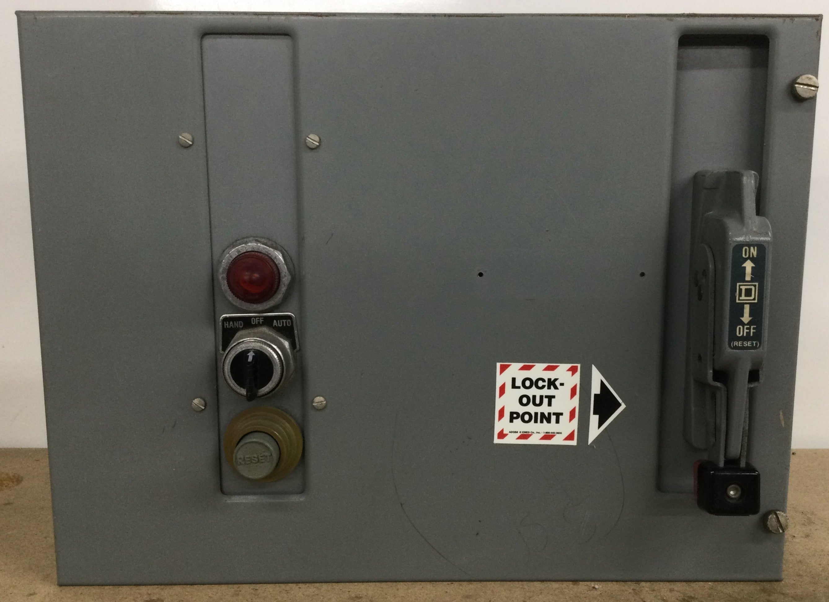 Square D Model 4 mcc Nema size 1 starter class 8536 type s with meltin