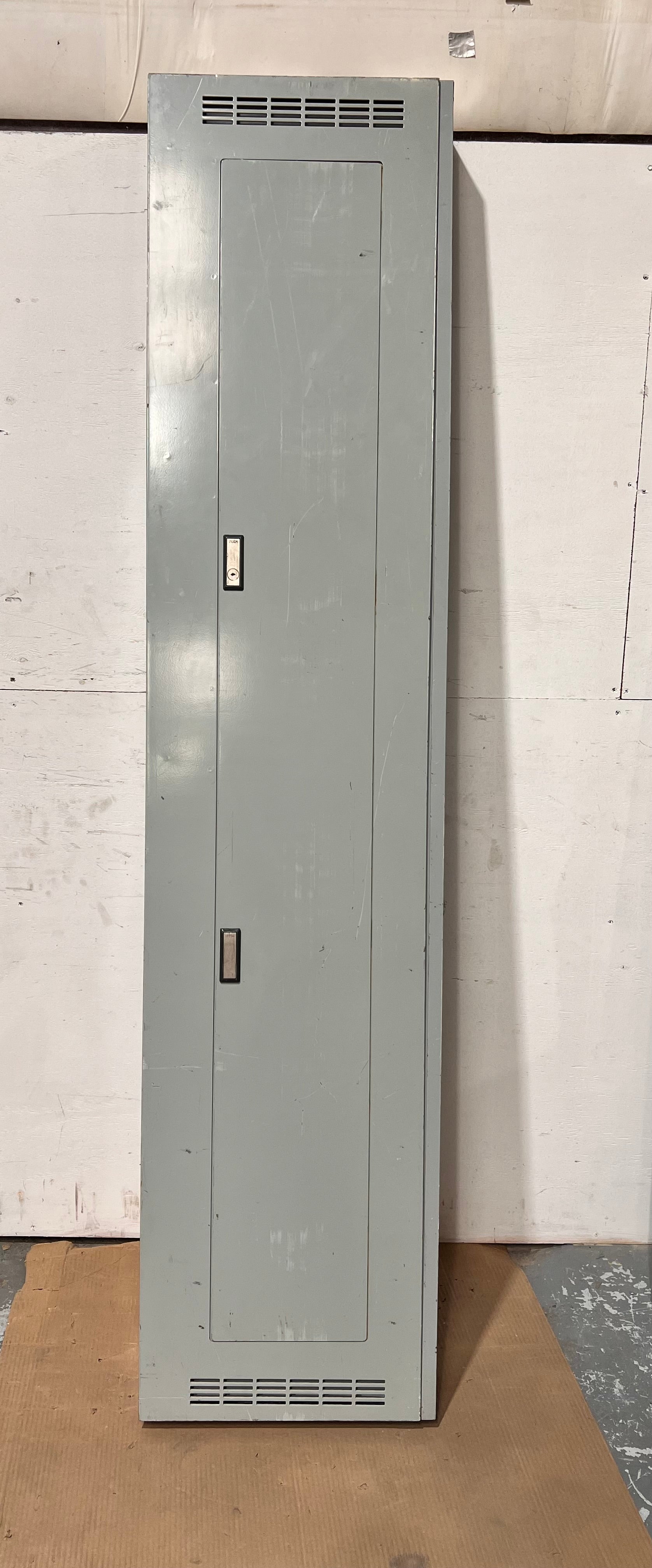 Cutler Hammer PRL3X 600 Amp 480y/277v 3 Ph 4 Wire 36 Space Enclosed Pa