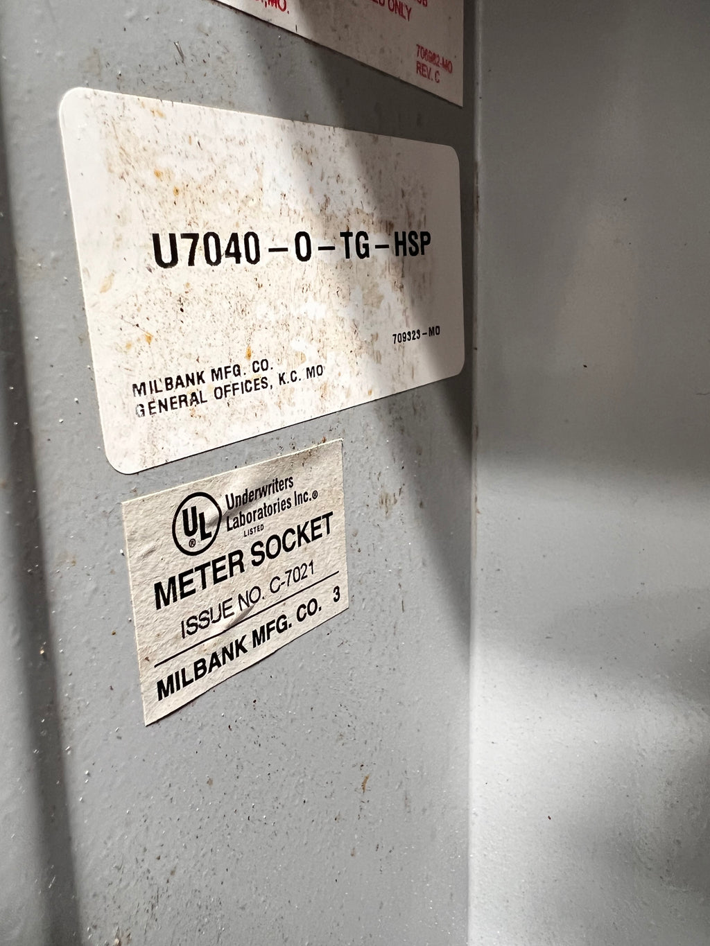 Milbank U7040-O-TG-HSP 200A 600VAC Single Phase Nema3r Meter Enclosure