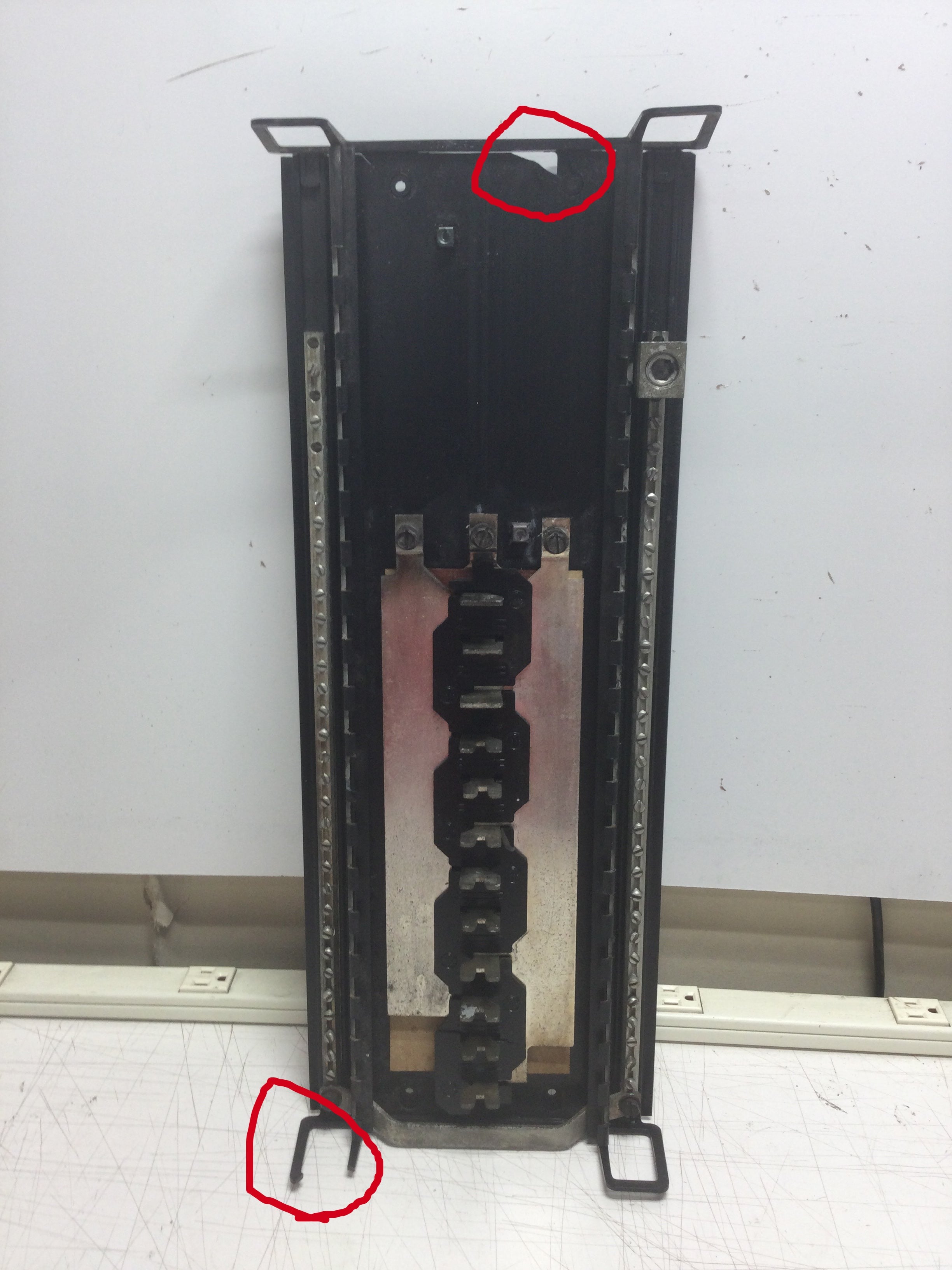 ITE 12 Space/42 Circuit 3 Phase Main Breaker Load Center Guts Only 8"