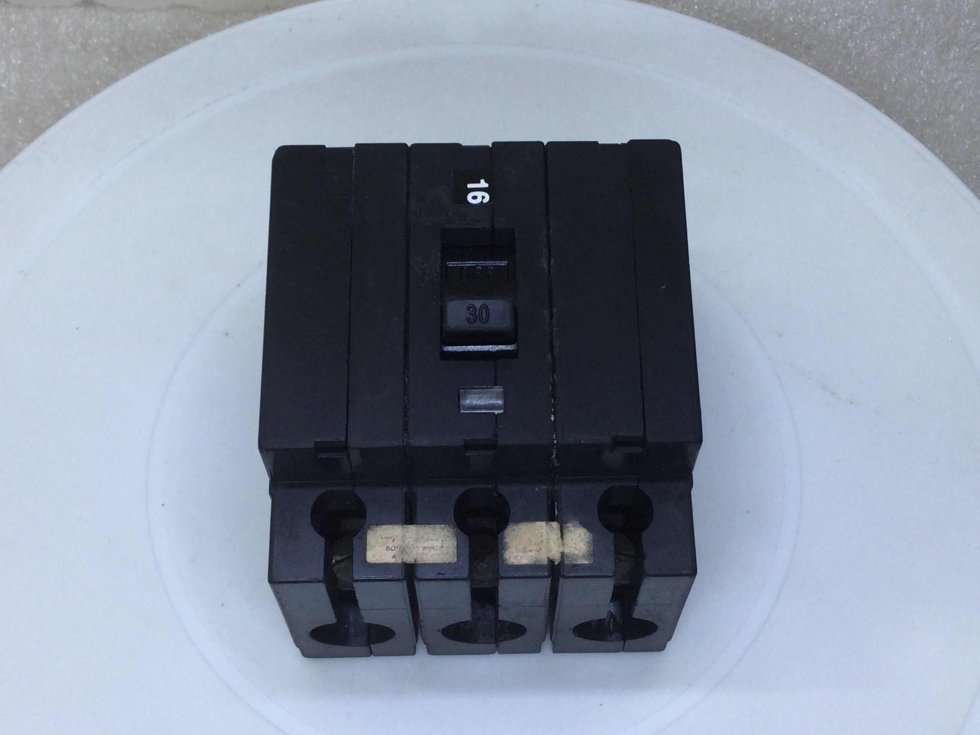 Square D EHB34030 30 Amp 3 Pole 277/480VAC Type EHB Circuit Breaker