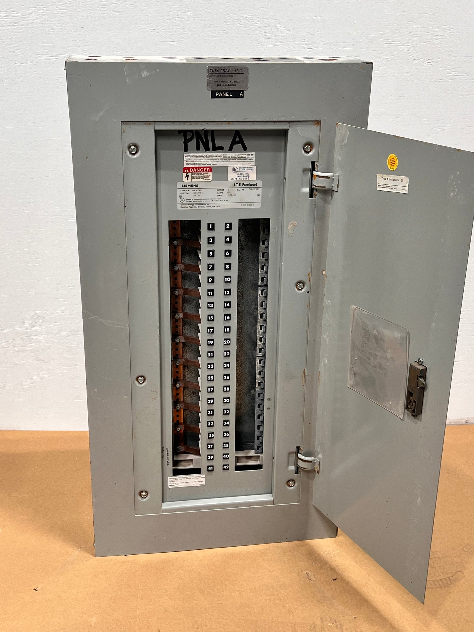 Siemens/ ITE Type CDP-7 Series 7 120/240V 42 Space 225A 1Ph 4 Wire Pan