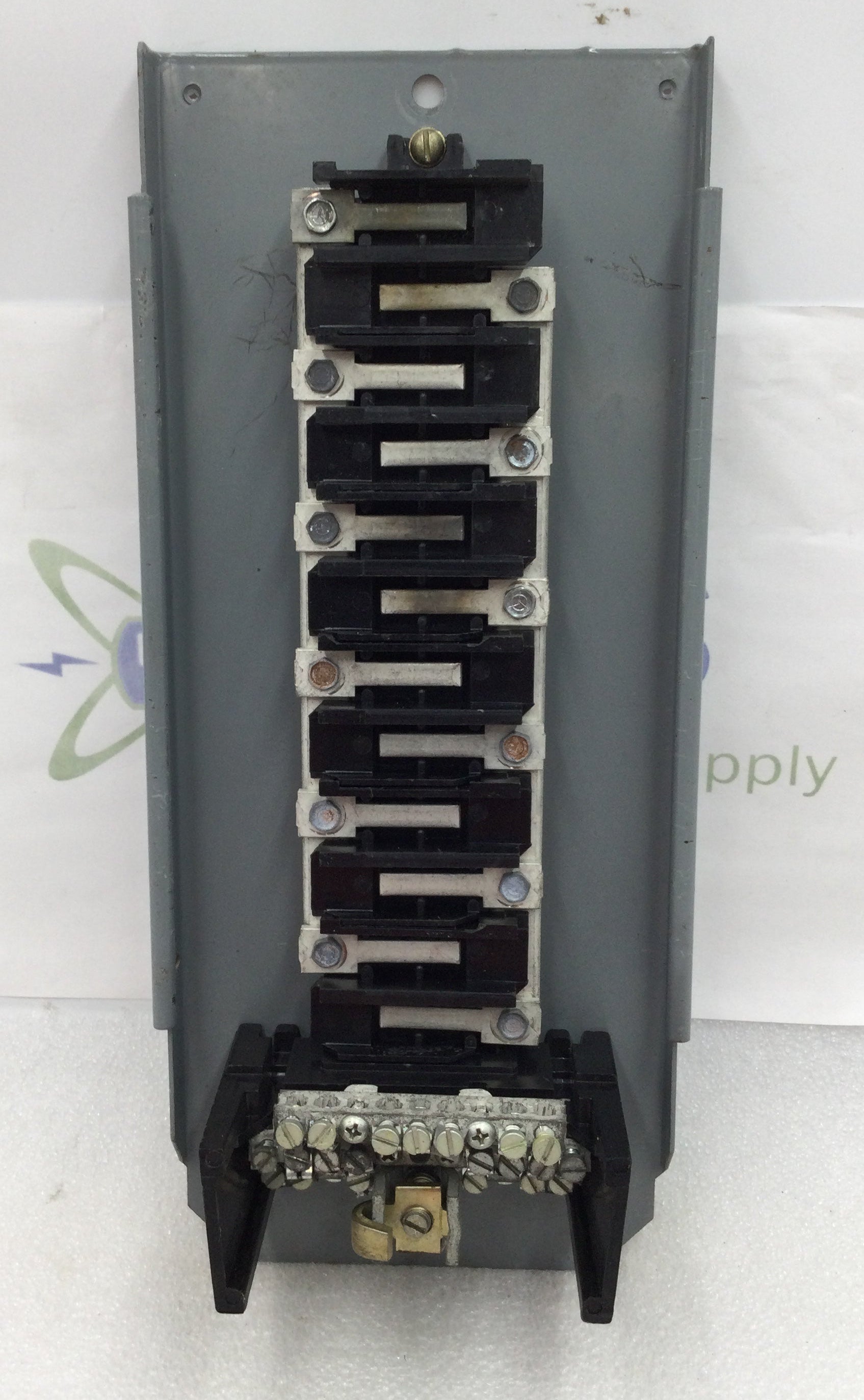 Square D 100 Amp 24 Spaces 120/240 VAC Load Center Guts Only 6" x 13"