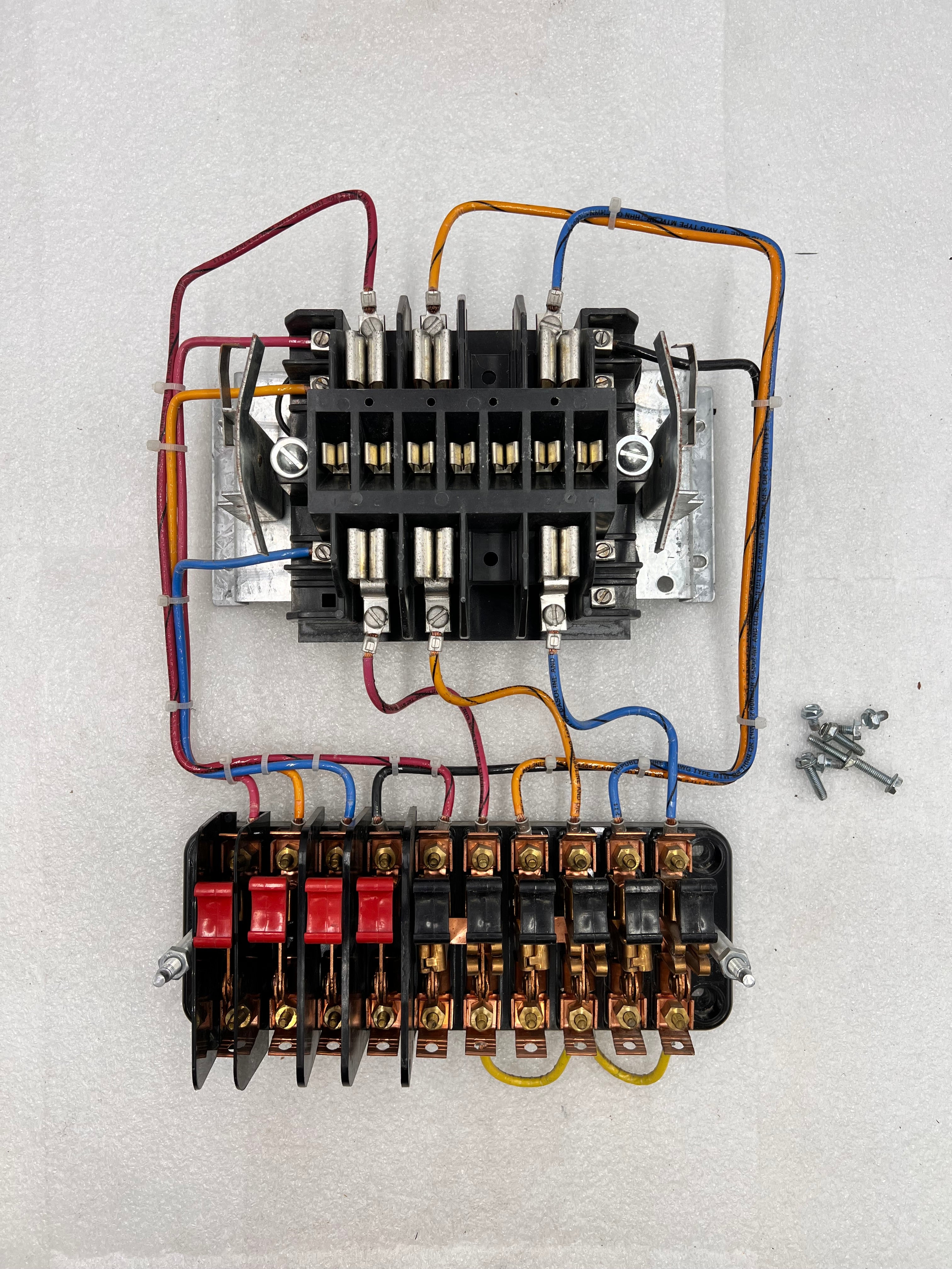 Brooks Utility 602U3010C13-754 30A 600V CT Meter Socket Guts Only