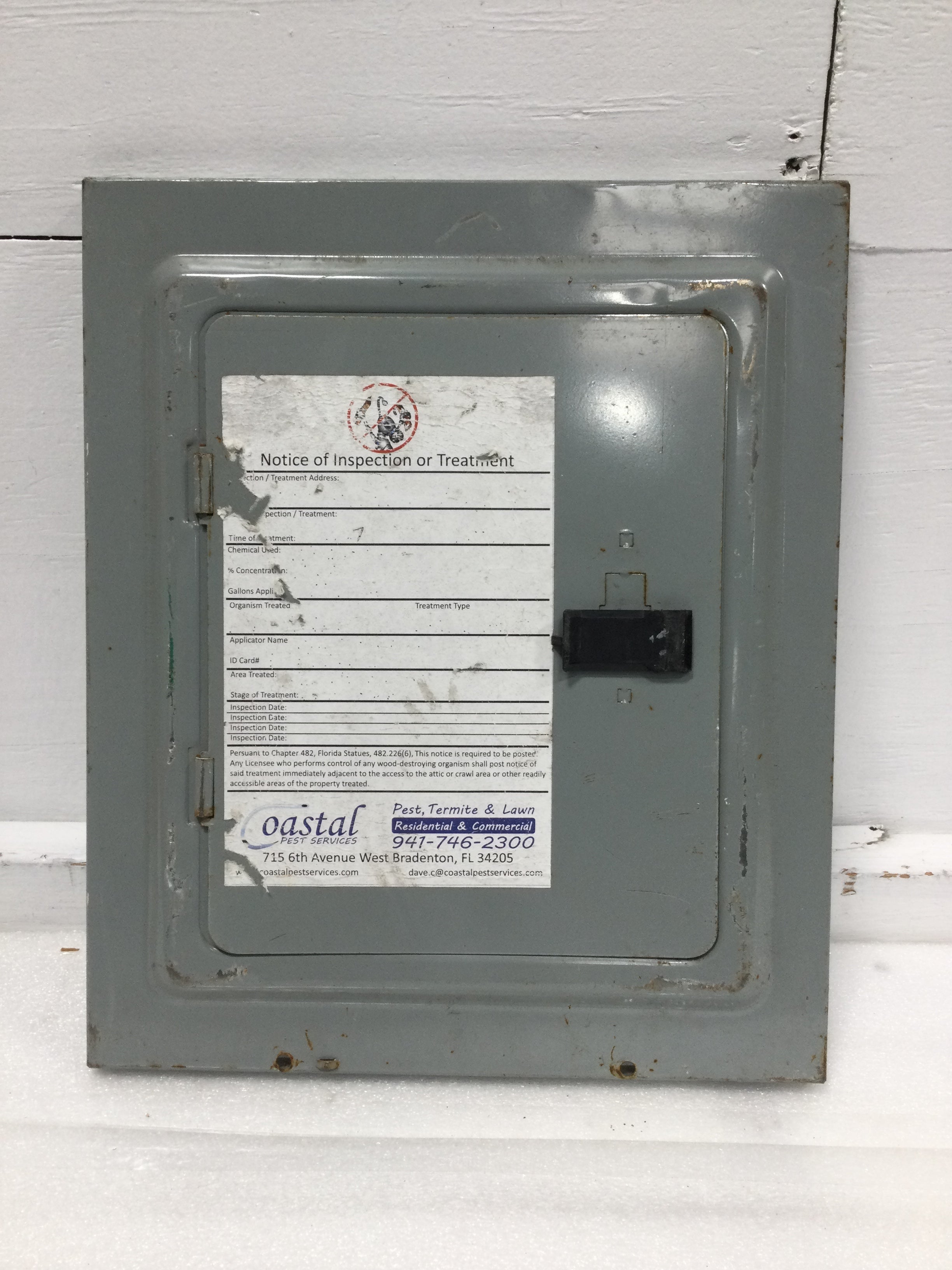 Gould E0612ML1125F/S 125 Amp 12 Space 120/240V Load Center Door 15" x