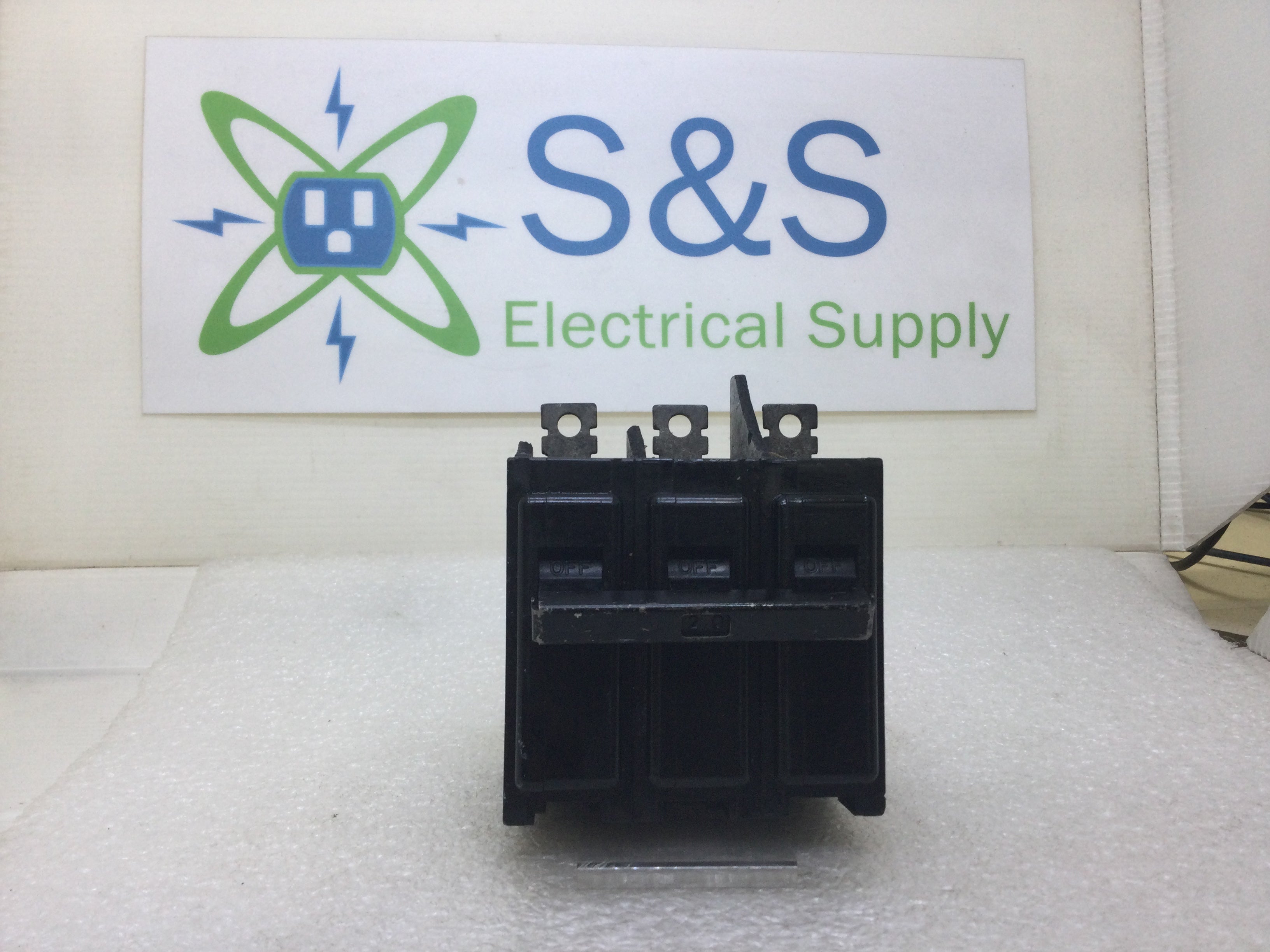 ITE EQB320 3 Pole 20 Amp 240 VAC Bolt On Circuit Breaker