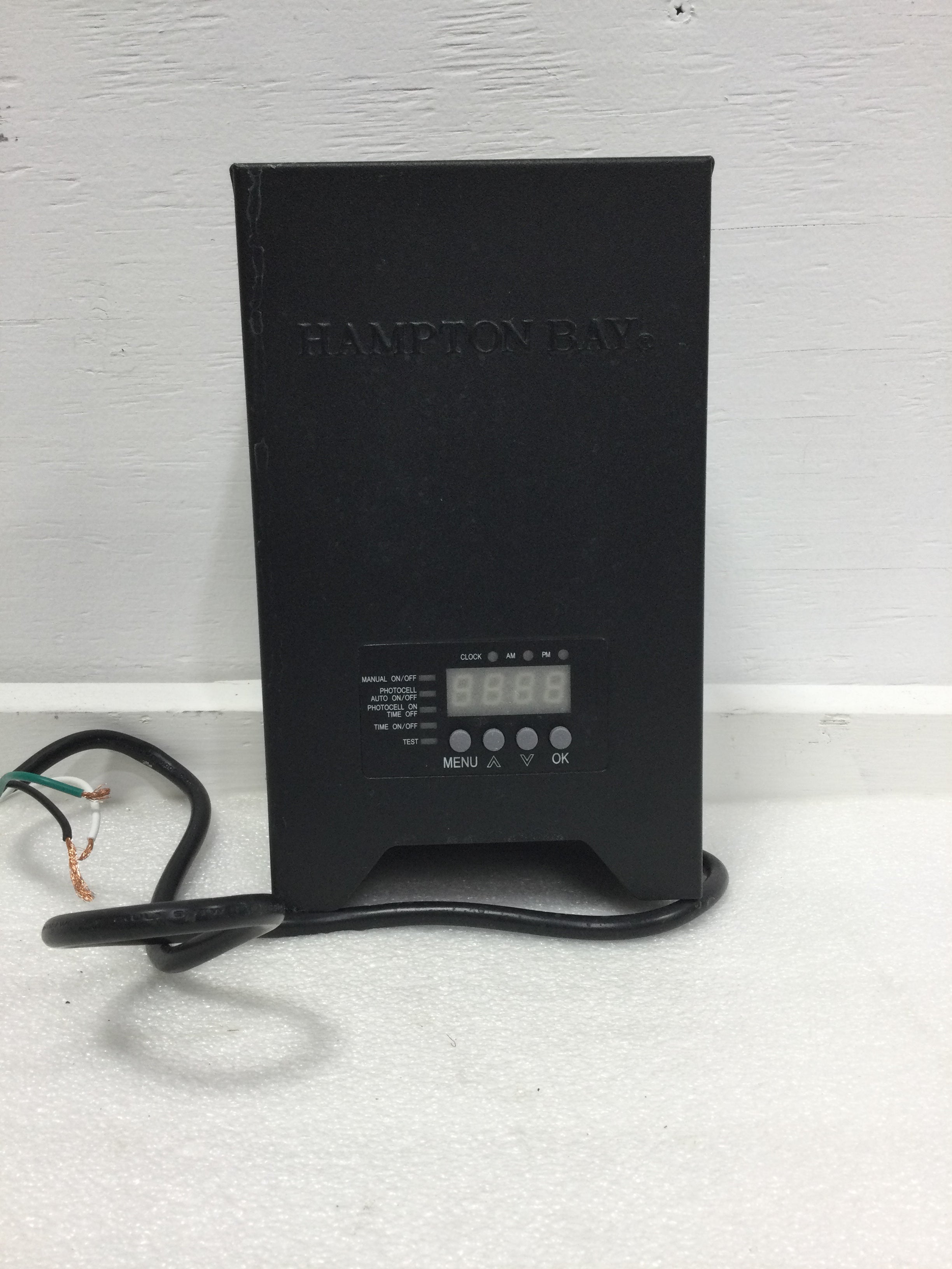 Hampton Bay DIY-300PS Low-Voltage 300-Watt Landscape Lighting Transfor