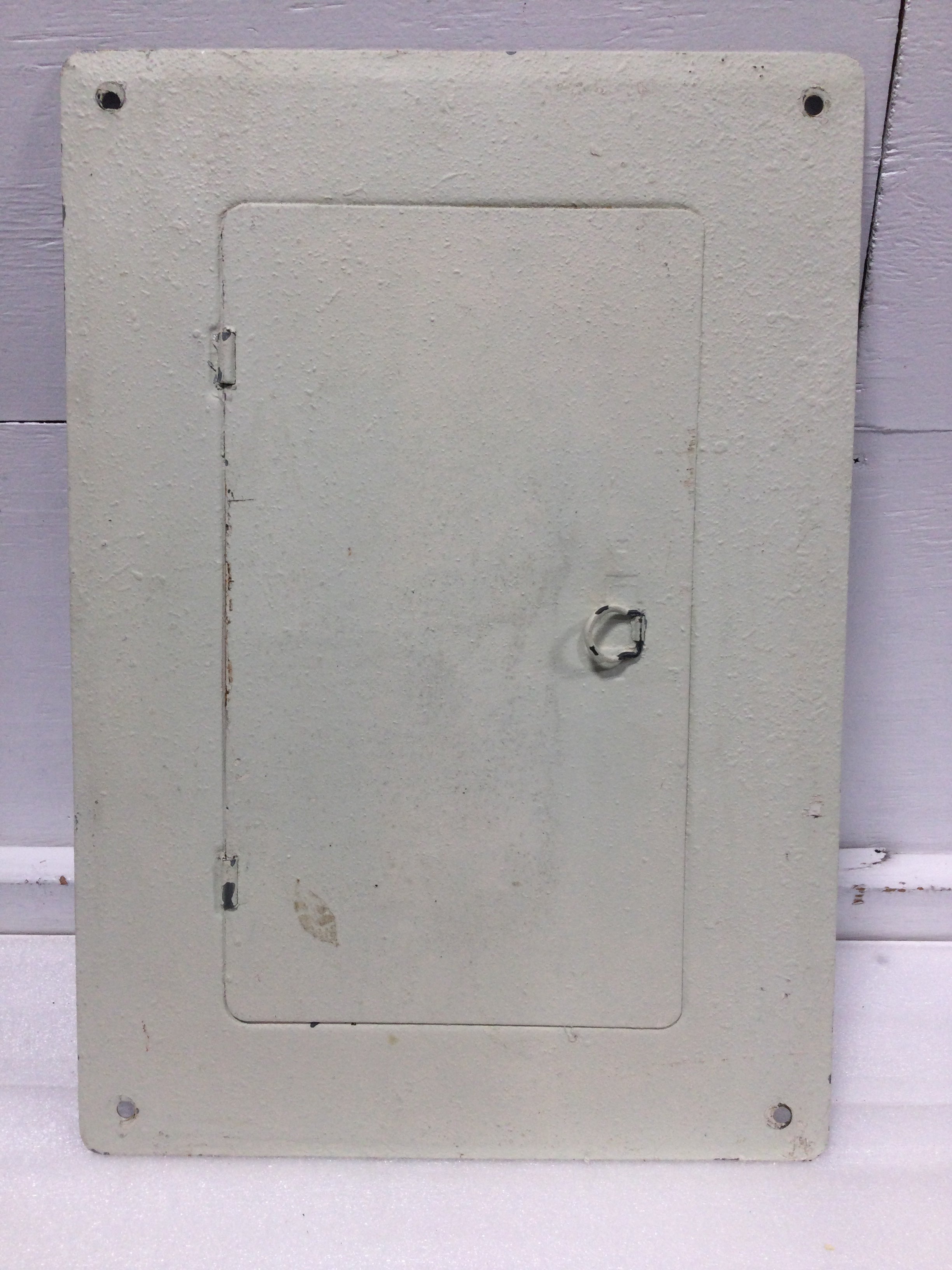 ITE EQ20F 125 Amp 20 Space 120/240V Panel/ Door Only 22 1/4" x 15 5/8"