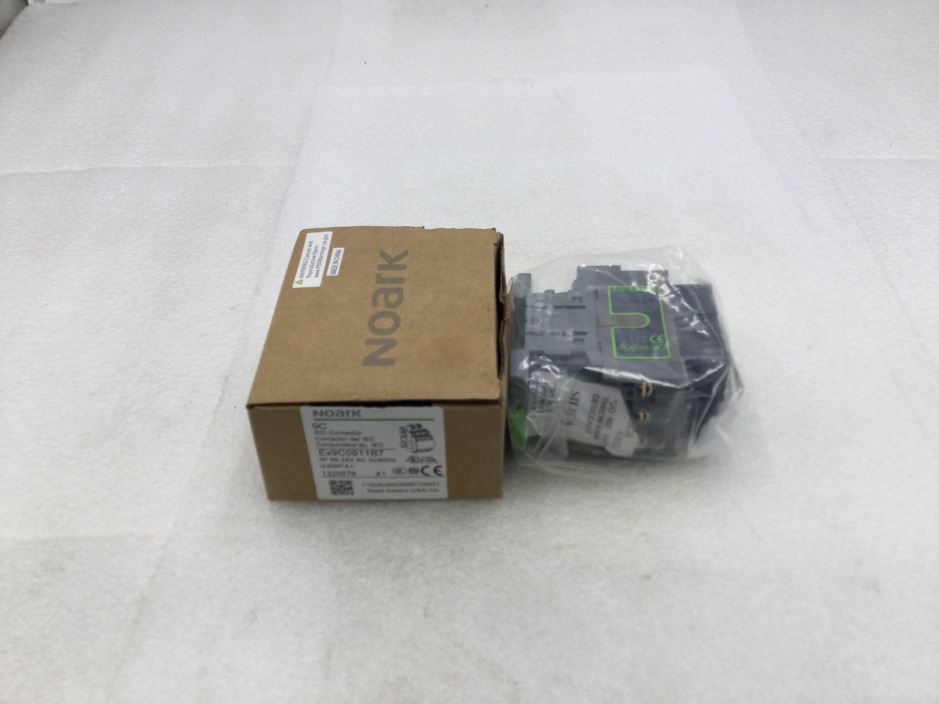 Noark Ex9C0911B7 9 Amp 24V 50/60Hz IEC Contactor