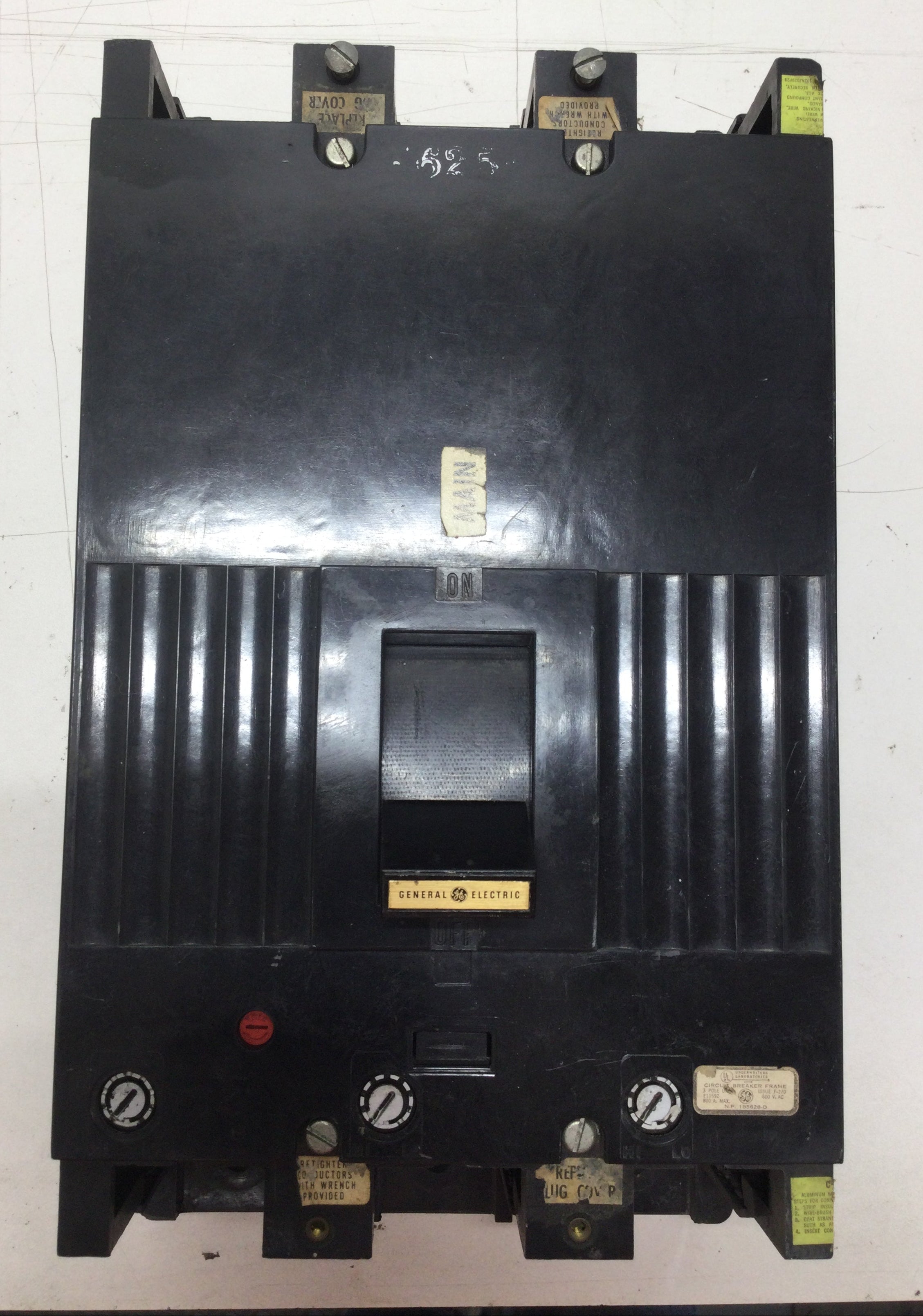 GE General Electric TKM836F000 800 Amp 3 Pole 600 VAC Circuit Breaker