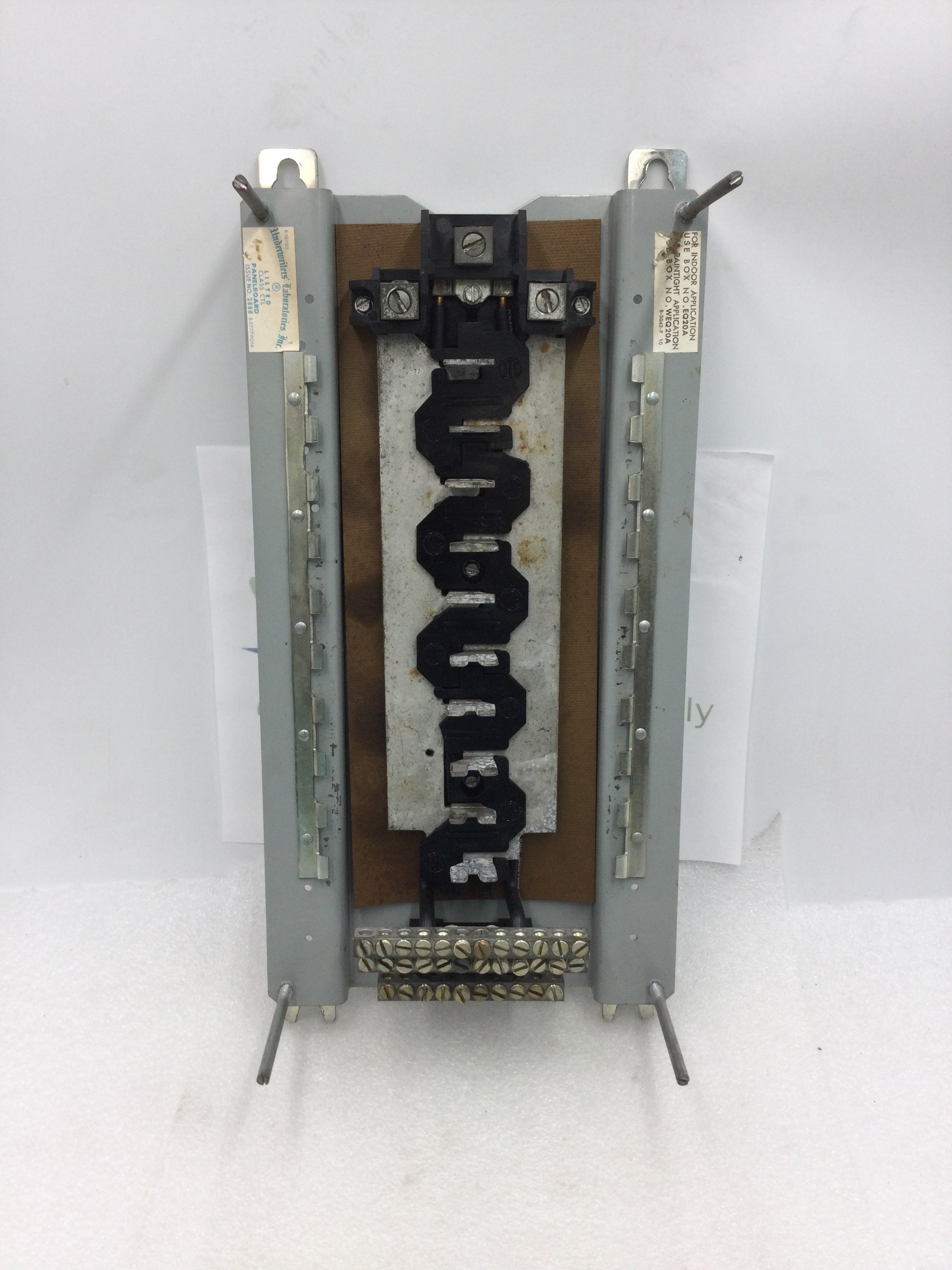 ITE EQ20A/WEQ20A 20 Space 120/240 VAC MLO Load Center Guts Only 8" X 1