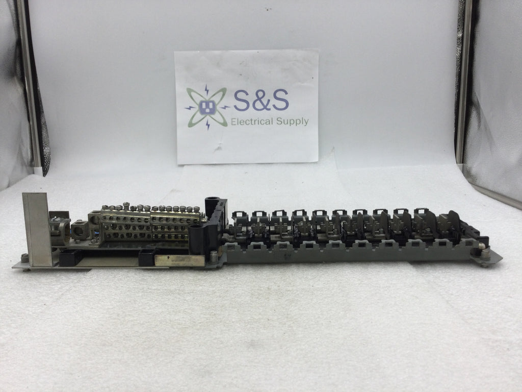 GE General Electric TM2020 200 Amp 10 Space/20 Circuit 120/240 VAC Loa