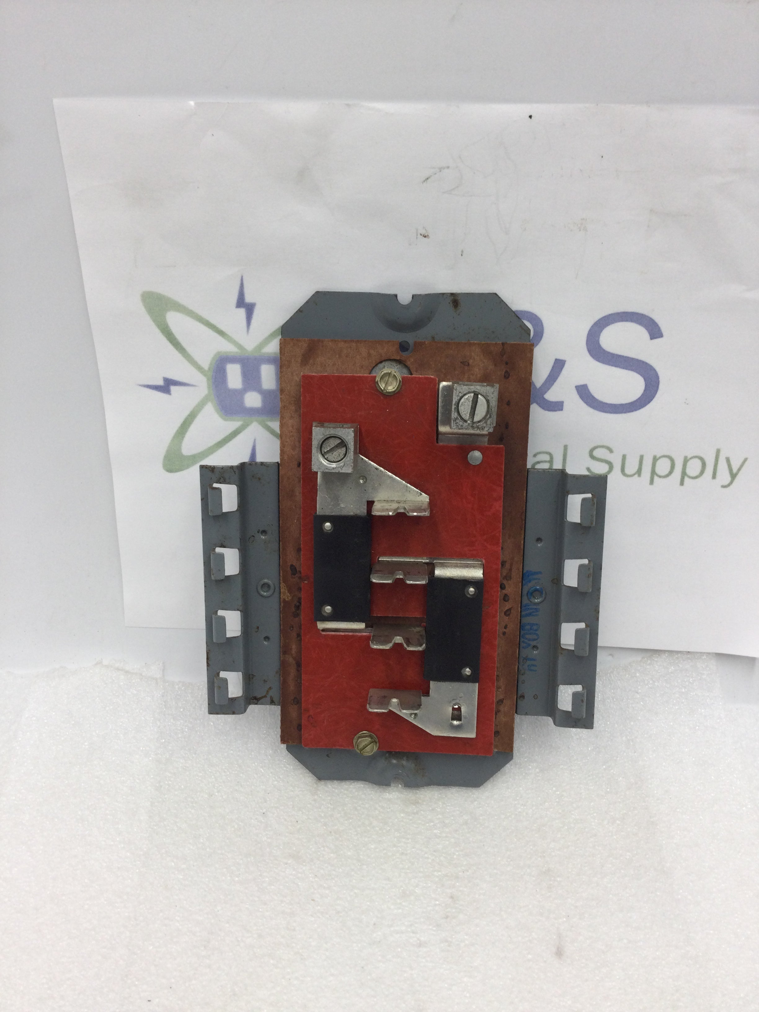 ITE 4 Space Single Phase 60 Amp 120/240 VAC Breaker Panel Guts Only 6"