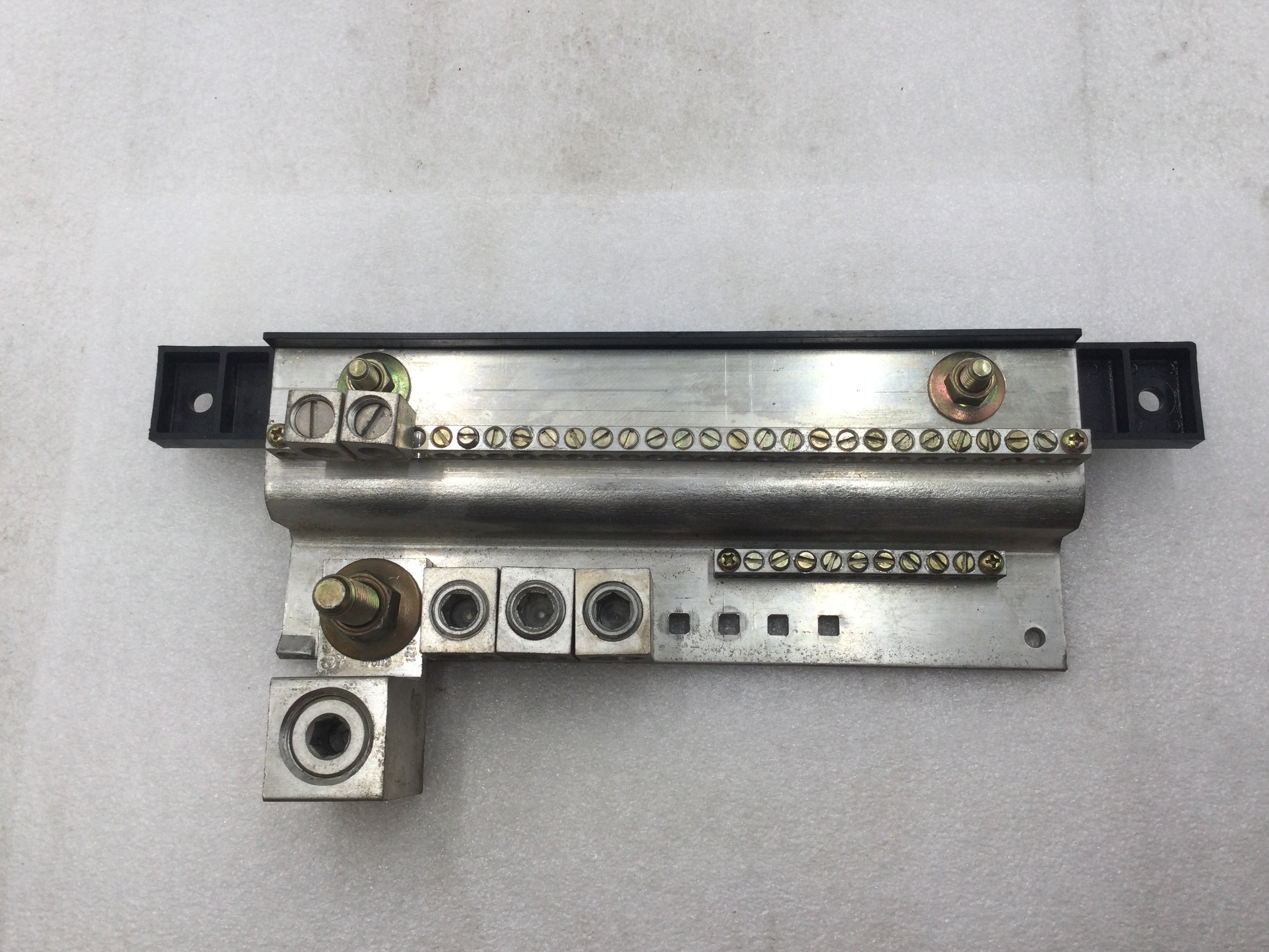 Square D NQOD442L400CU Ground and Neutral Bar Kit