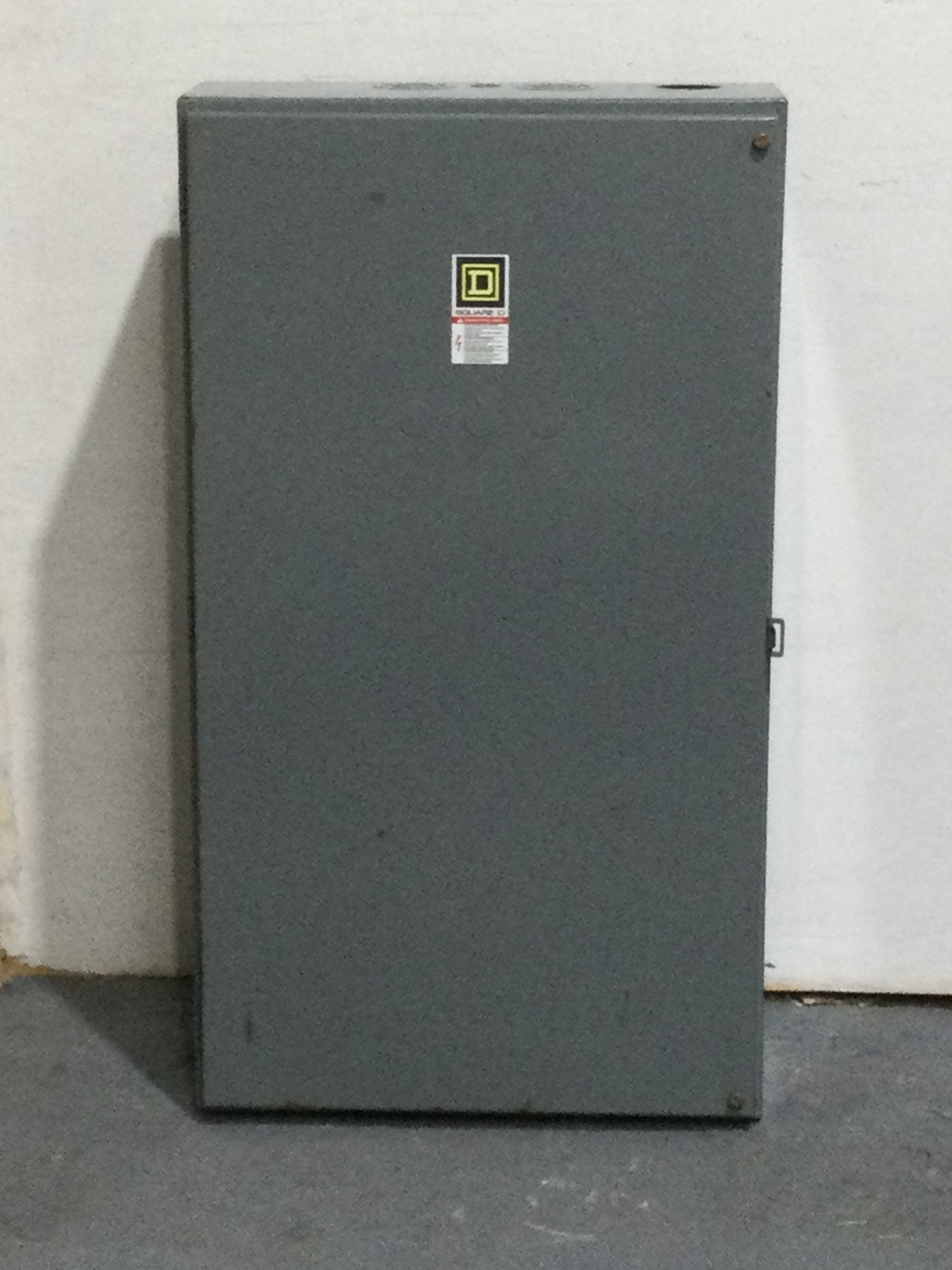 Square D 8903SVG11V02 Series B Enclosed Lighting Contactor Enclosure O