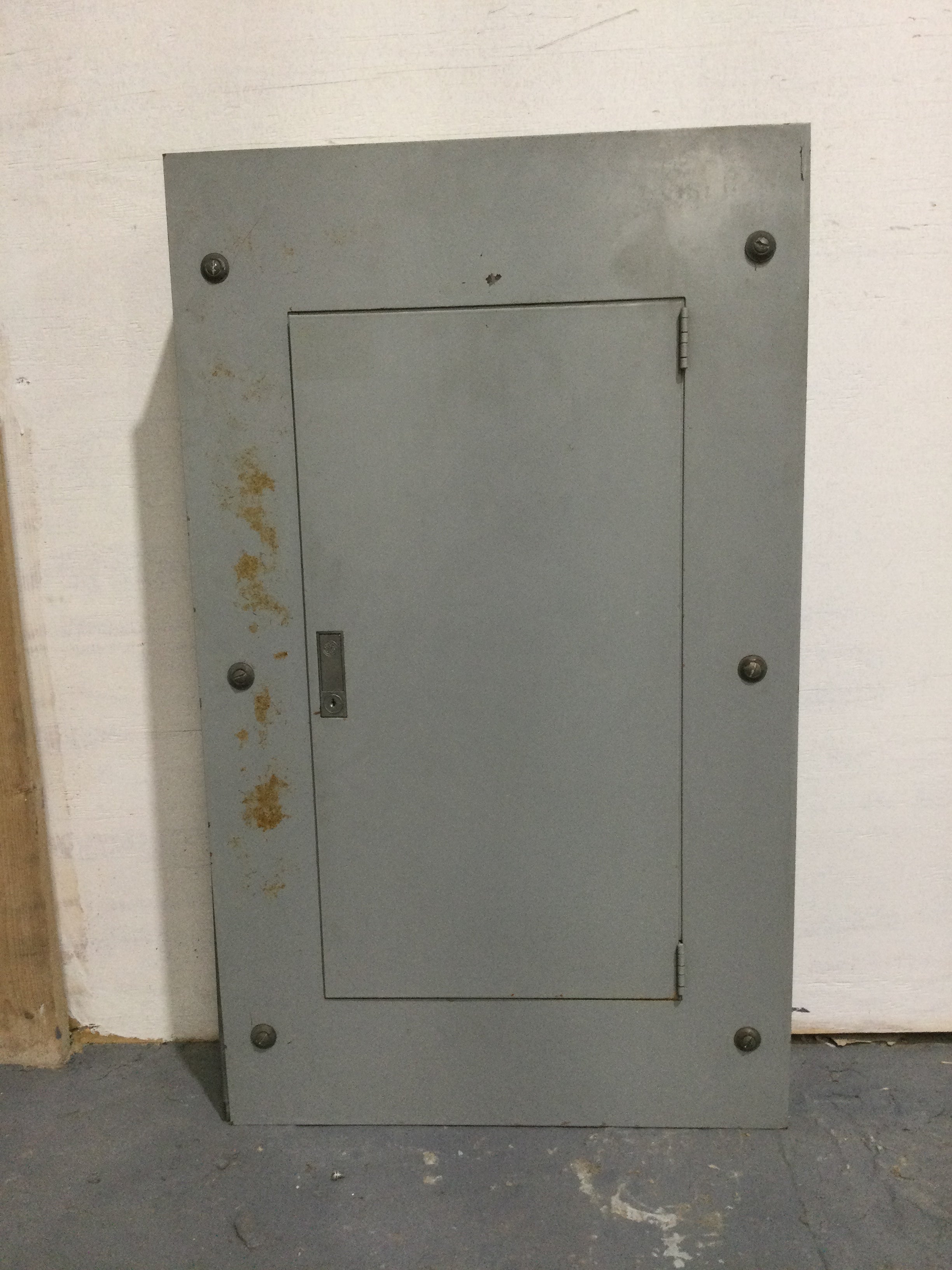 GE General Electric NHB 225 Amp 3 Phase 4 Wire 277/480V Panelboard Enc