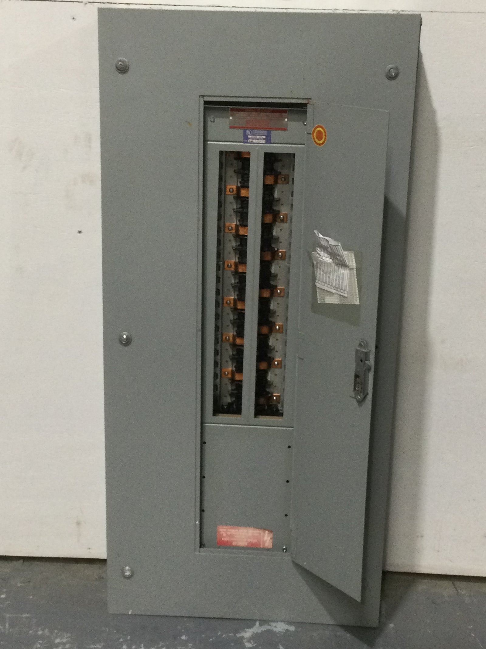 GE General Electric NLAB 100 Amp 3 Phase 4 Wire 120/208V Panelboard En