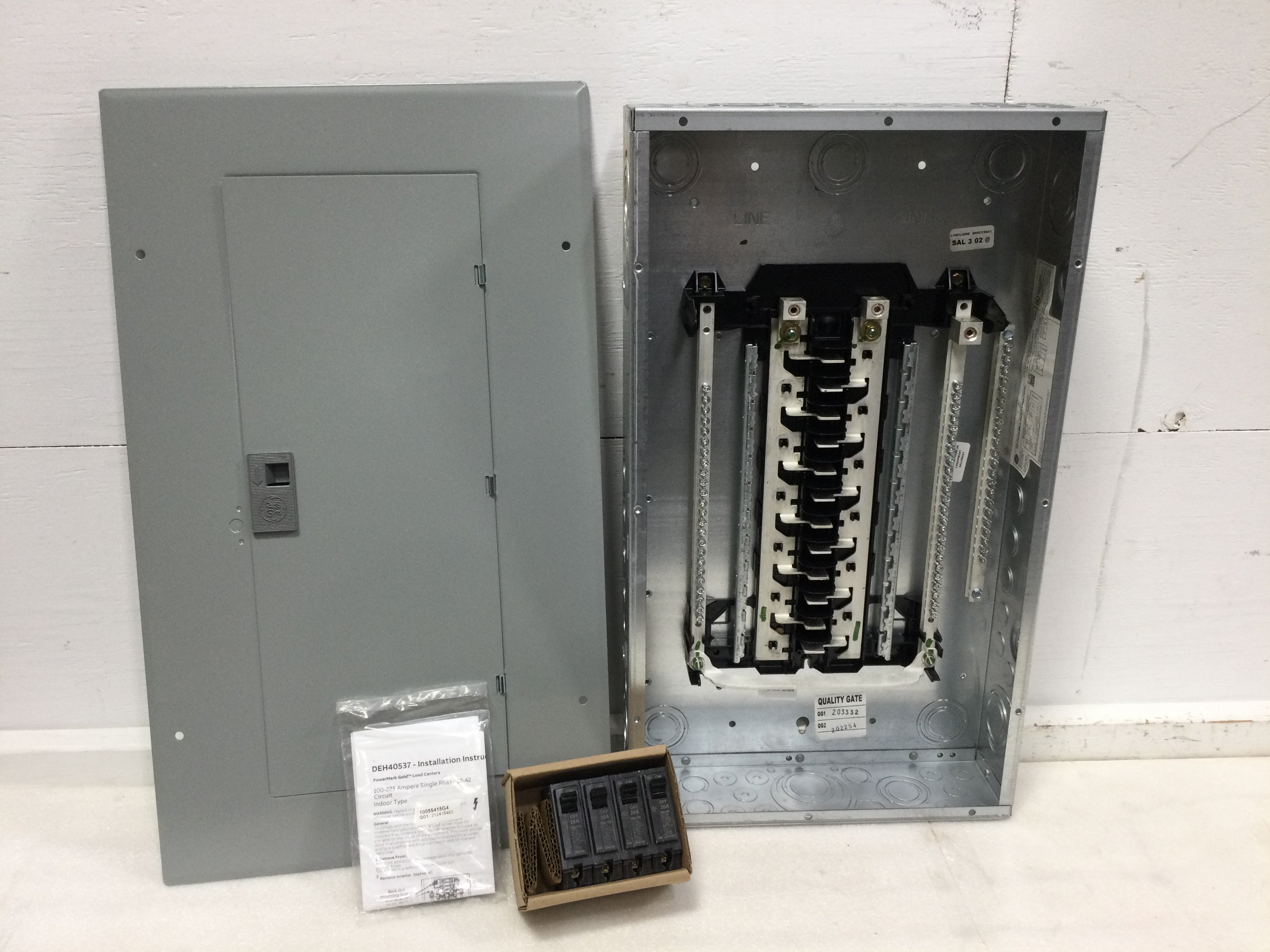 GE TLM2412CCUG1K 125 Amp 24 Space 120/240V Indoor Main Lug Load Center