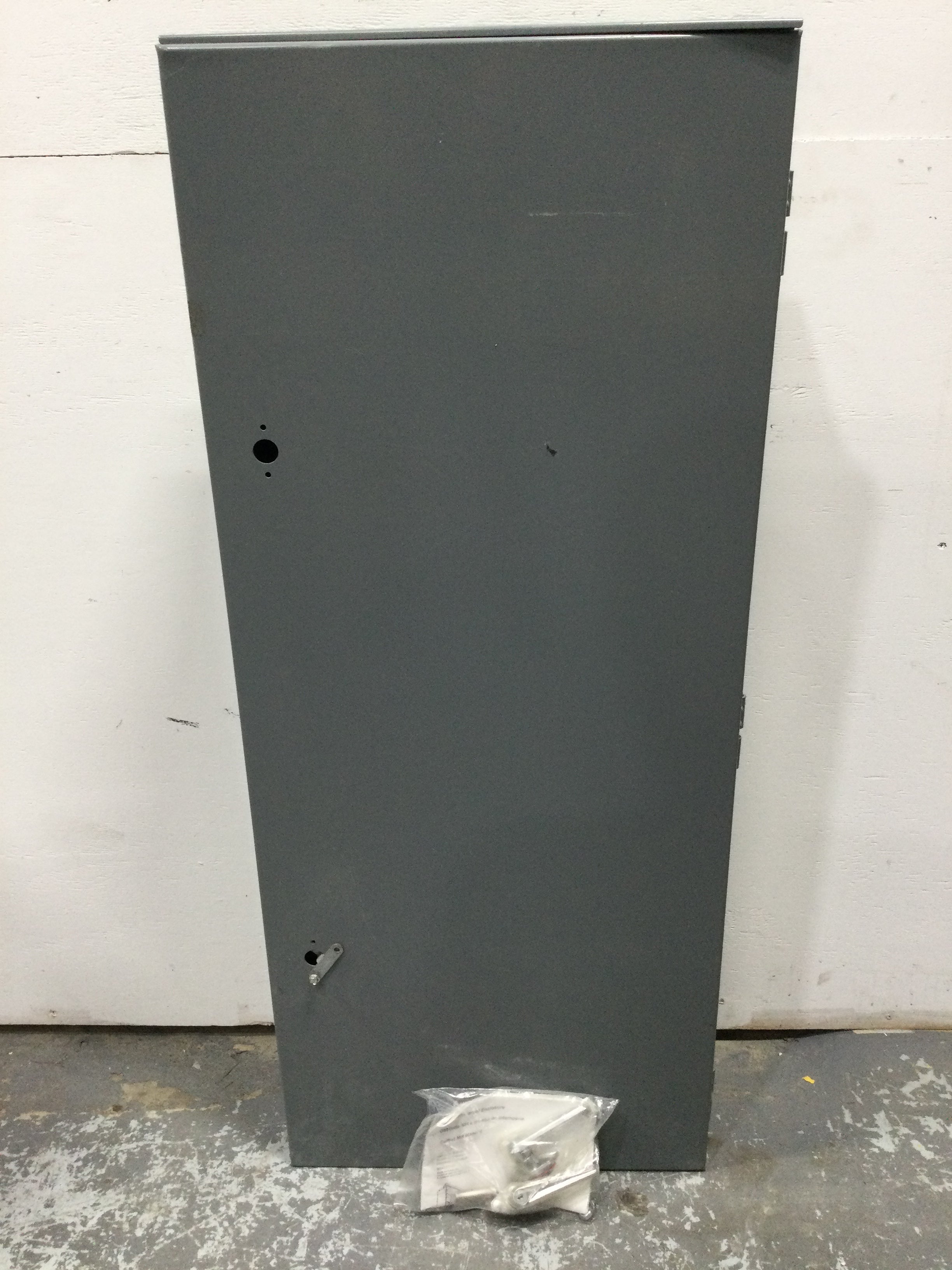 Square D NQ442L2C 225 Amp 240v 3 Phase 4 Wire Type 1 42 Space Panelboa