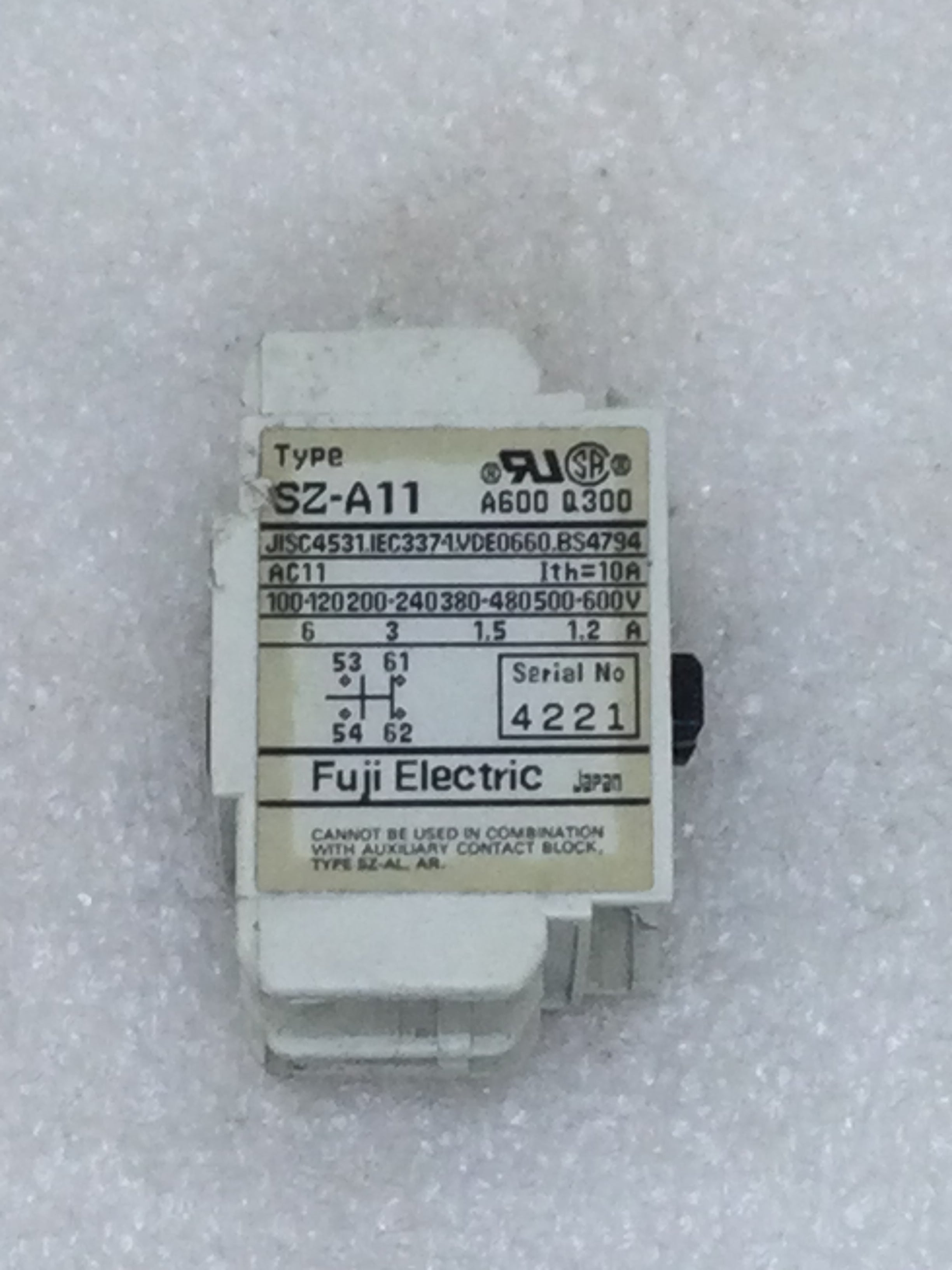 Fuji Electric SZ-A11 Auxiliary Contact Block 1 NO/1 NC 100-600 VAC 1.2