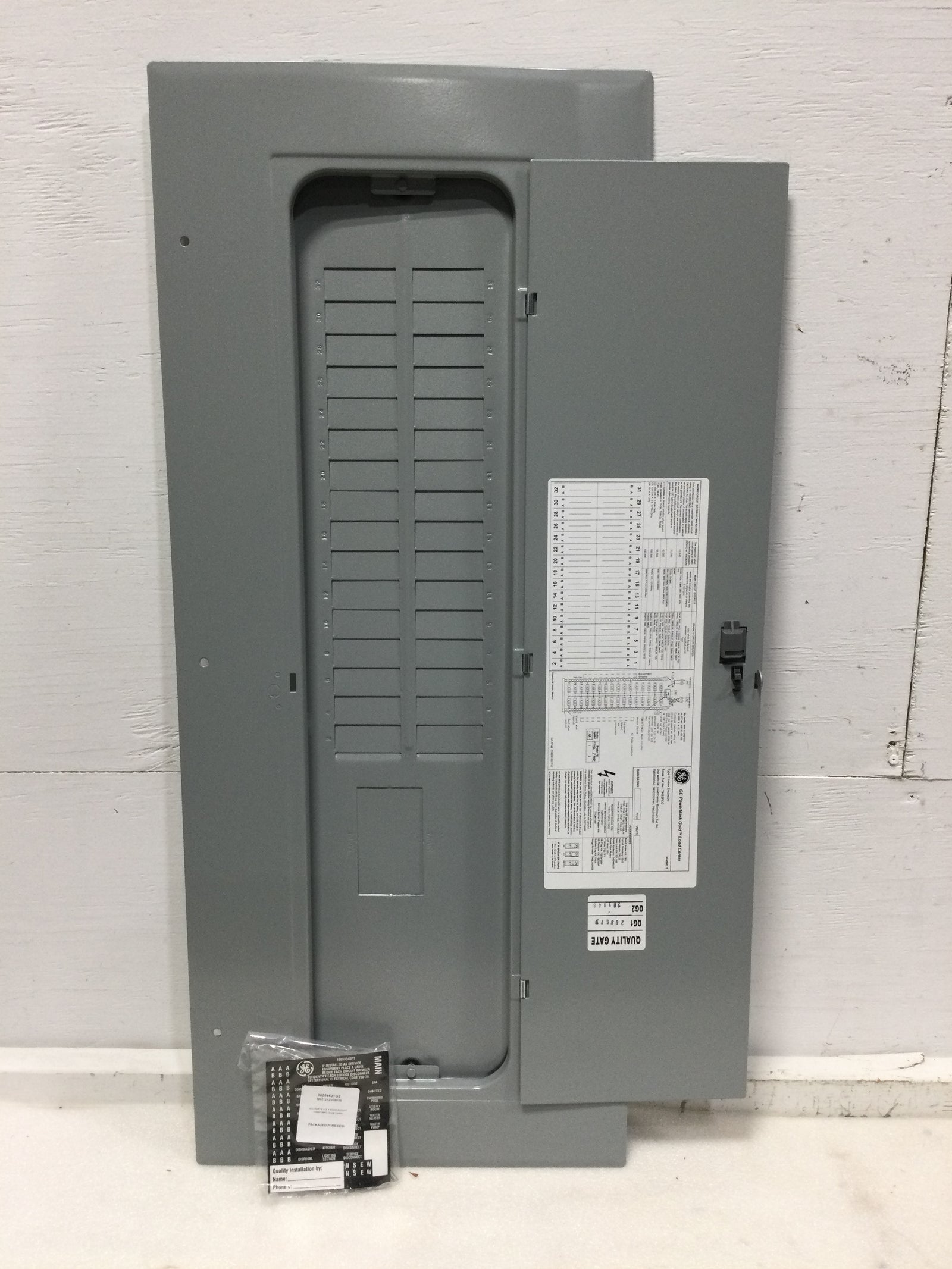 GE General Electric TM3220C64K 200 Amp 32-Space 64-Circuit Main Breake