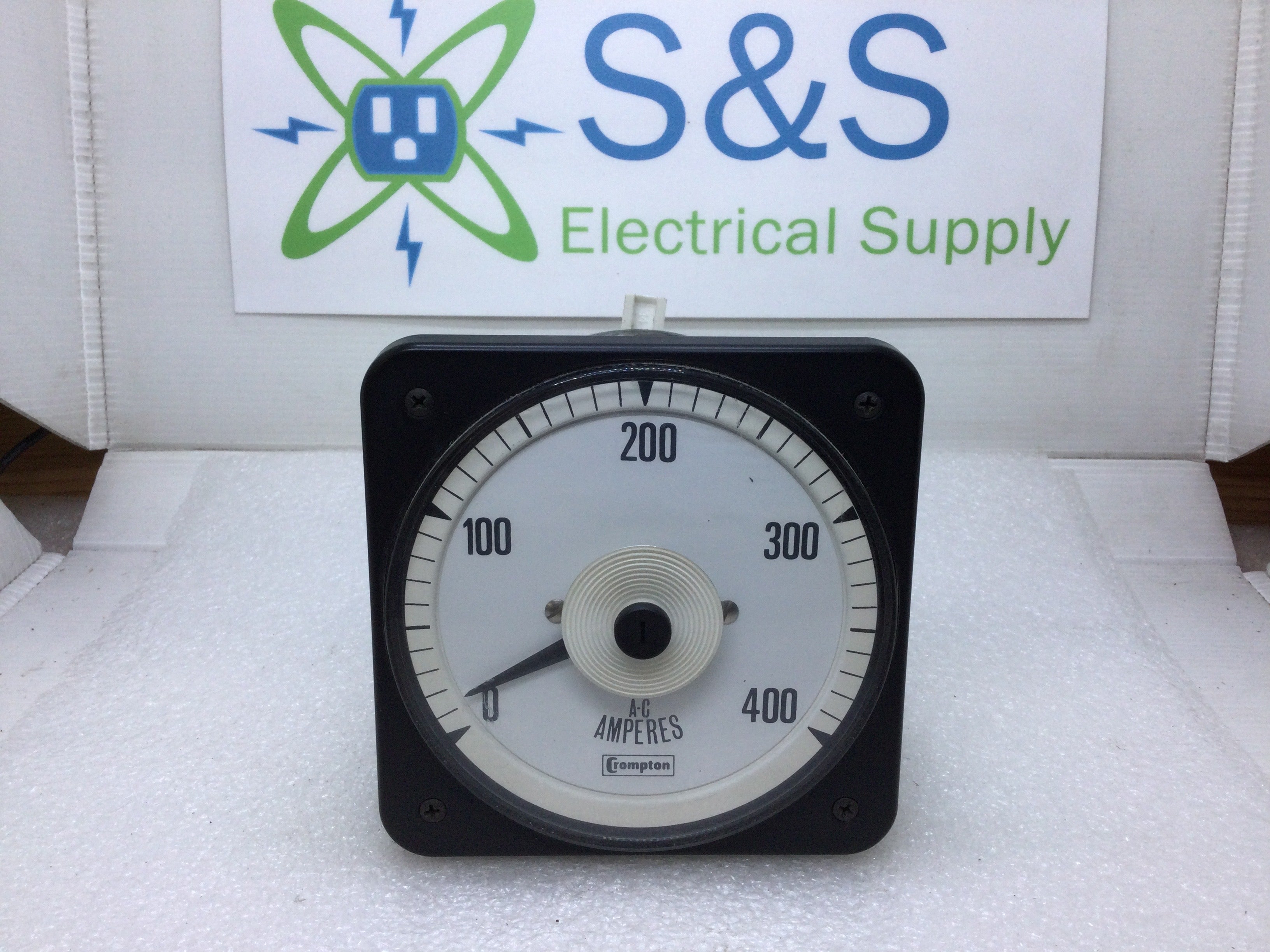 Crompton 077-05FA-LSW7-C6 Switchboard Panel Meter 0/5Amp AC 60Hz