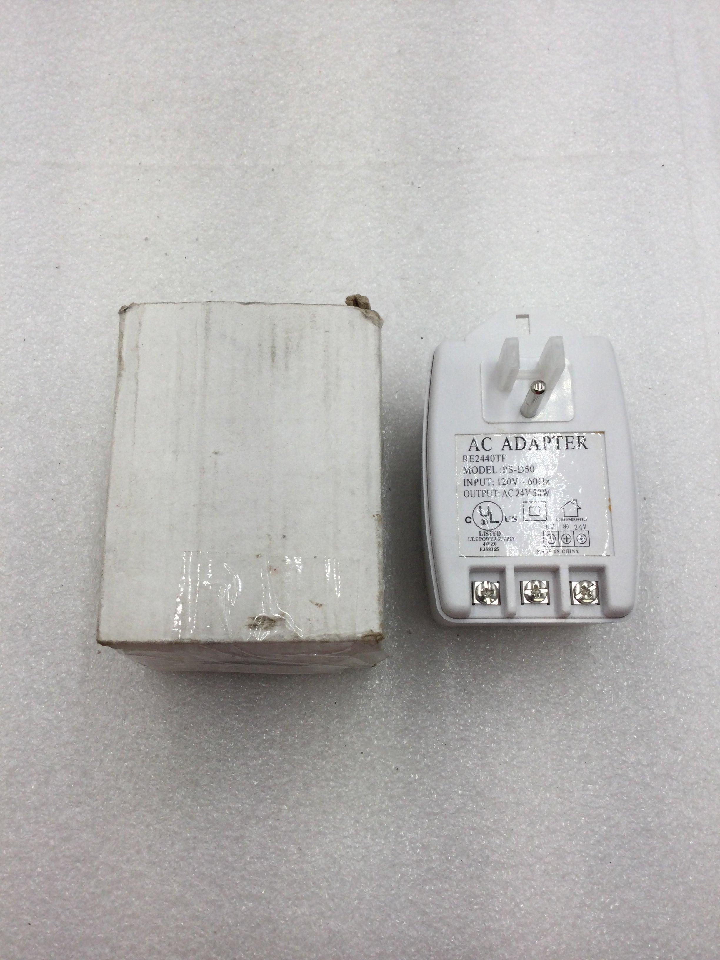 Revo America RE2440TF 24VAC 40VA Plug in Transformer