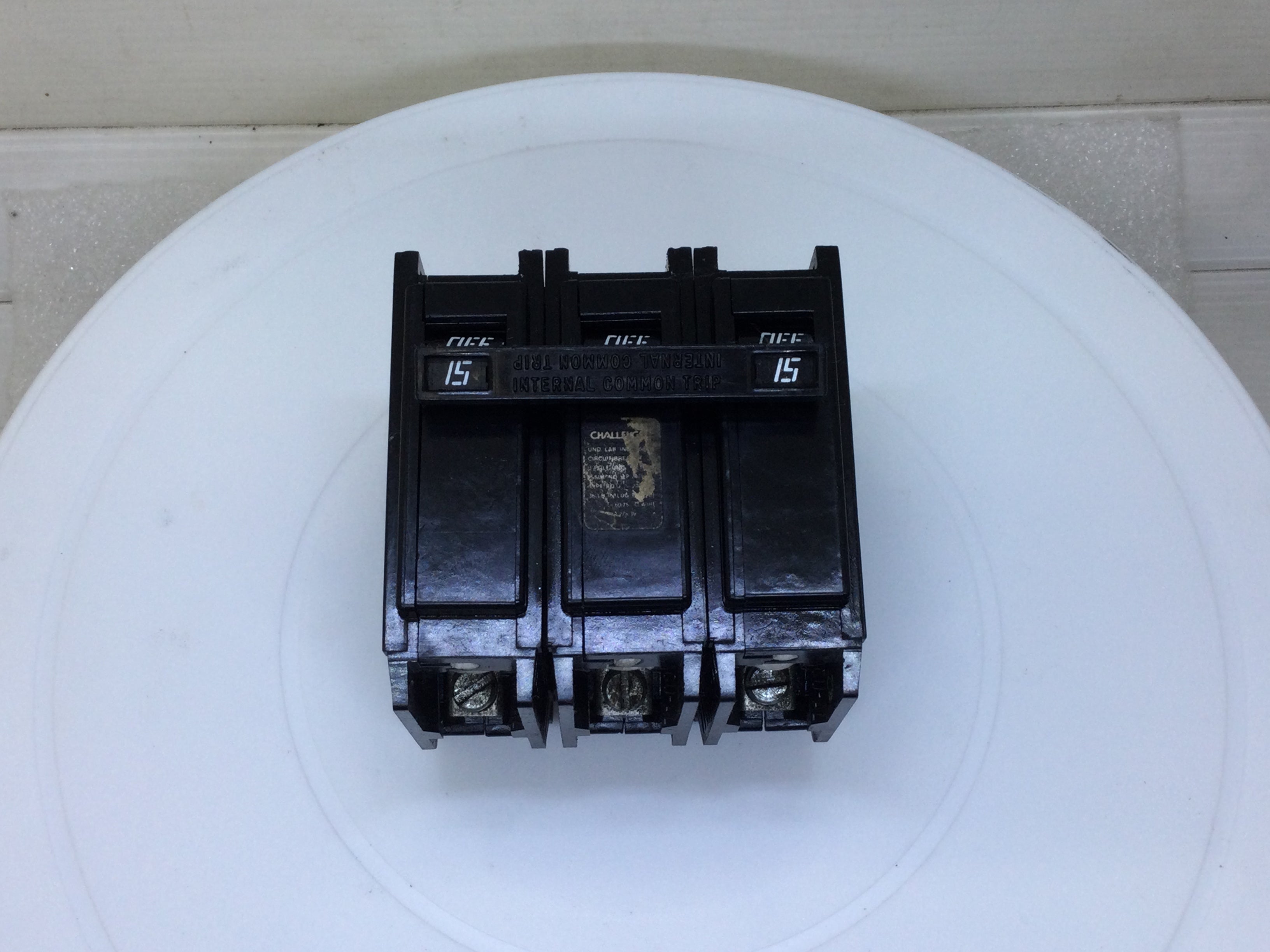 Challenger C315 15 Amp 3 Pole 120/240V Type C Circuit Breaker