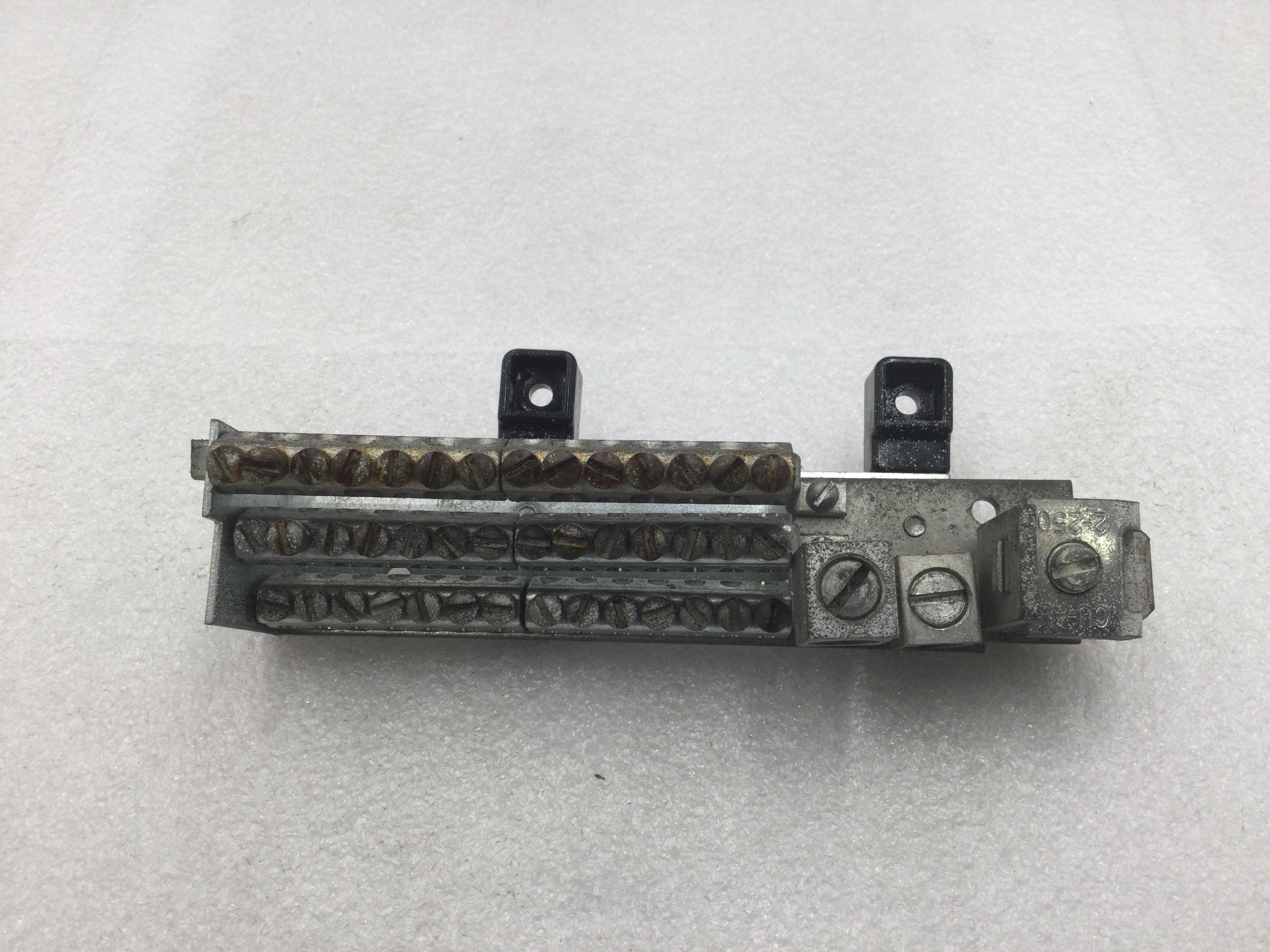 GE General Electric TL3020 Isolated 42 Position 4-14 AWG Ground/Neutra