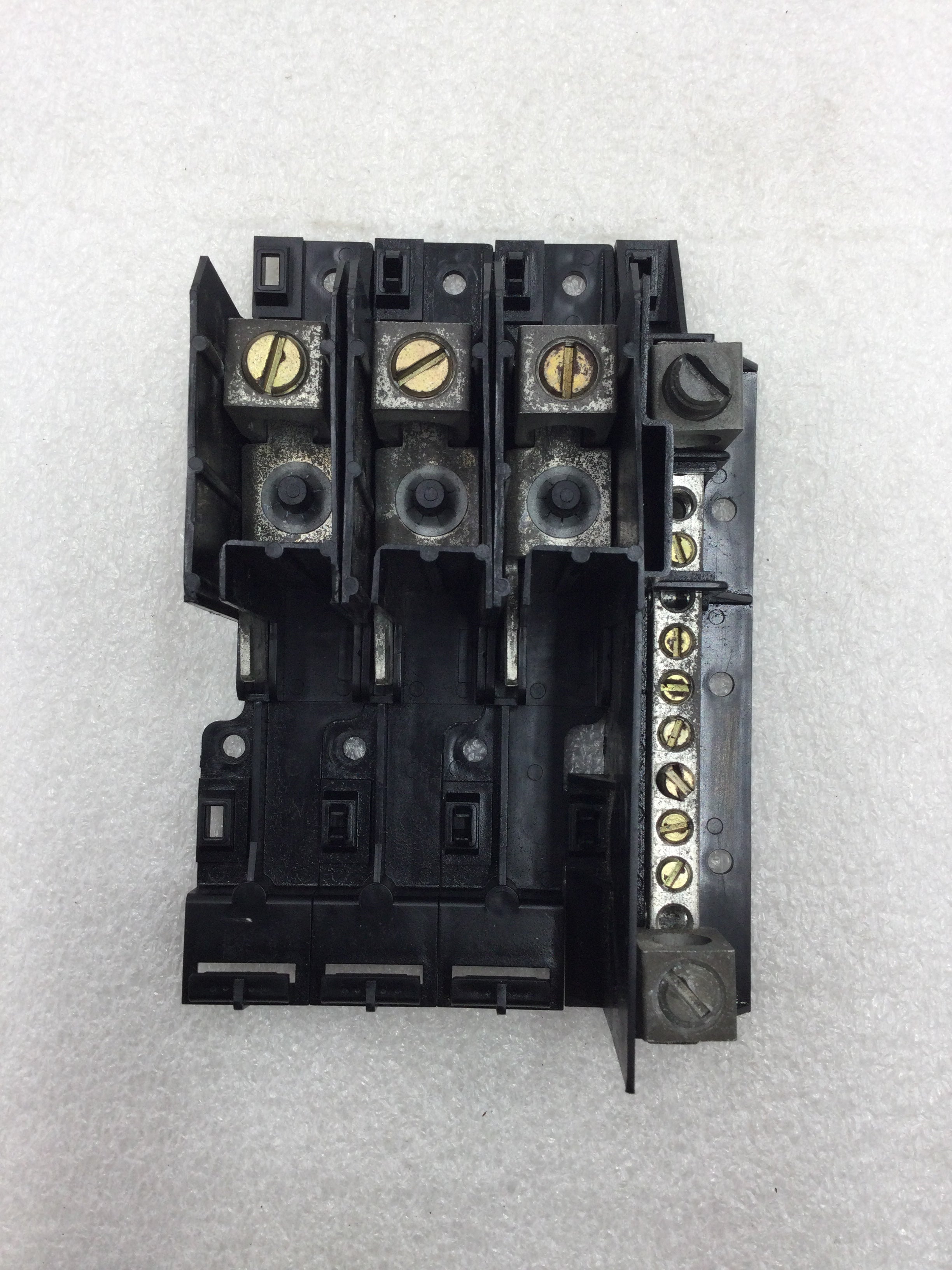 Siemens E0303ML3100 100 Amp 3 Phase 120/240 VAC Load Center Guts Only