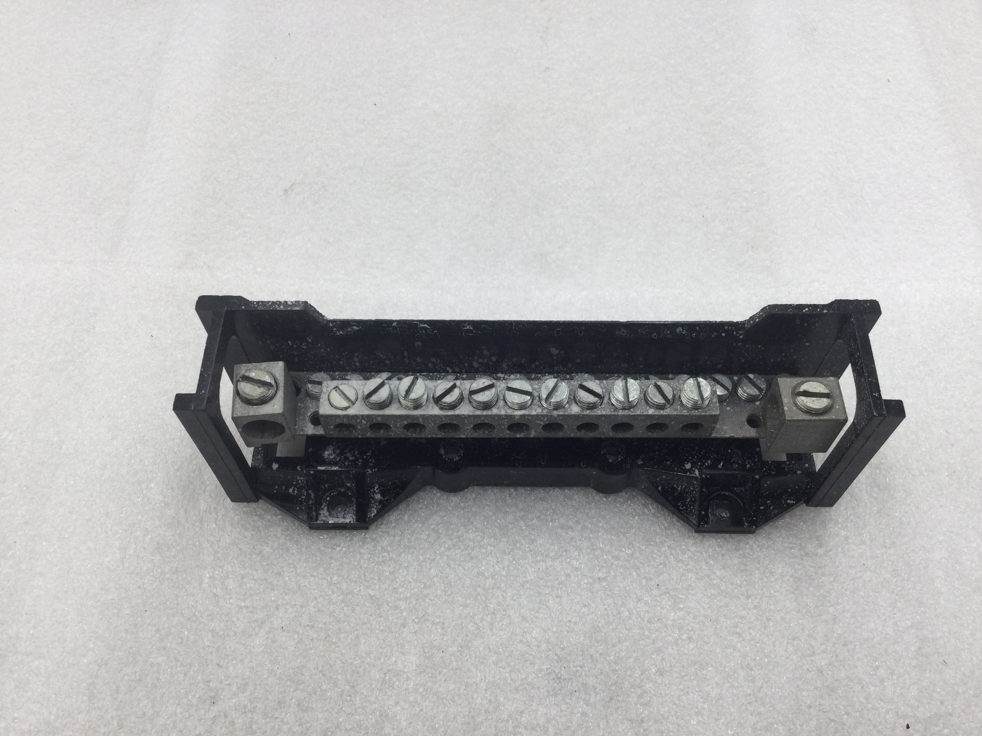 FPE 27 Position Isolated Ground Bar Kit w/26 4-14 AWG Terminals 1.5" X