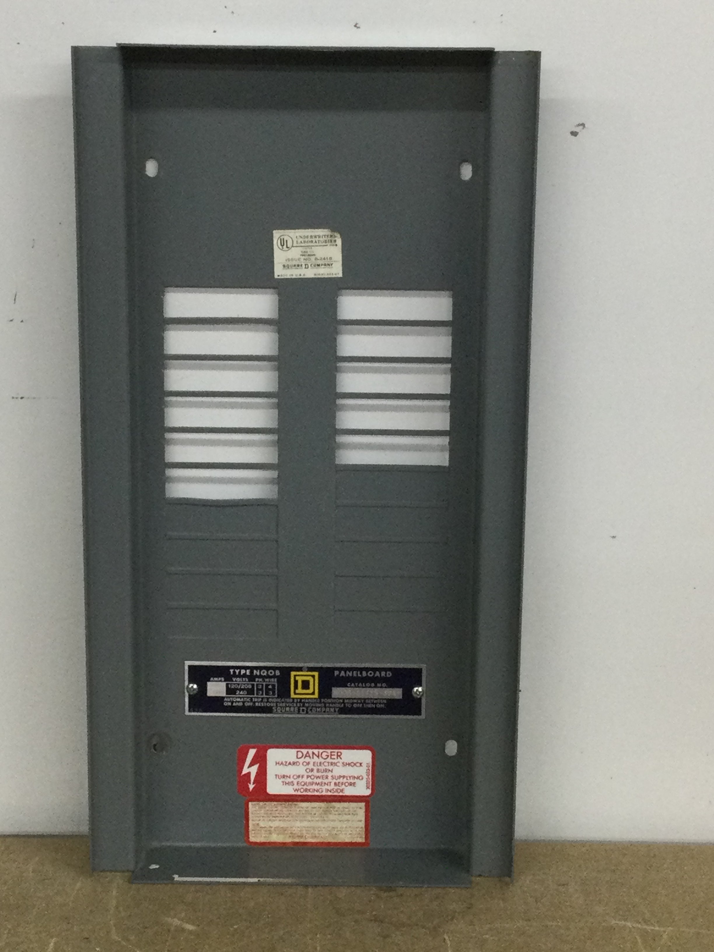 Square D NQOB-81715-30A Dead Front Only 20 Space 100 Amp 120/208V 3 Ph