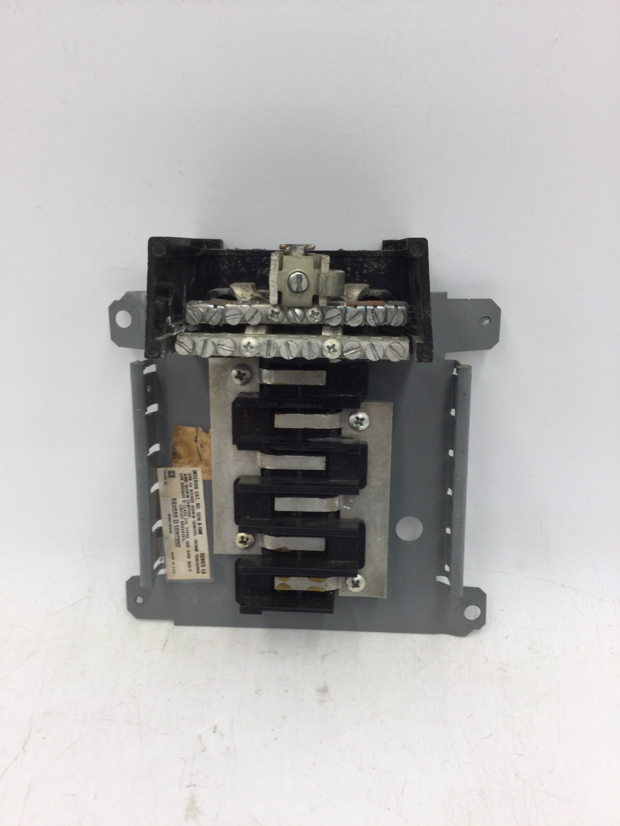 Square D QON8-16M 6 Space 100 Amp 120/240 VAC Load Center Guts Only 7"