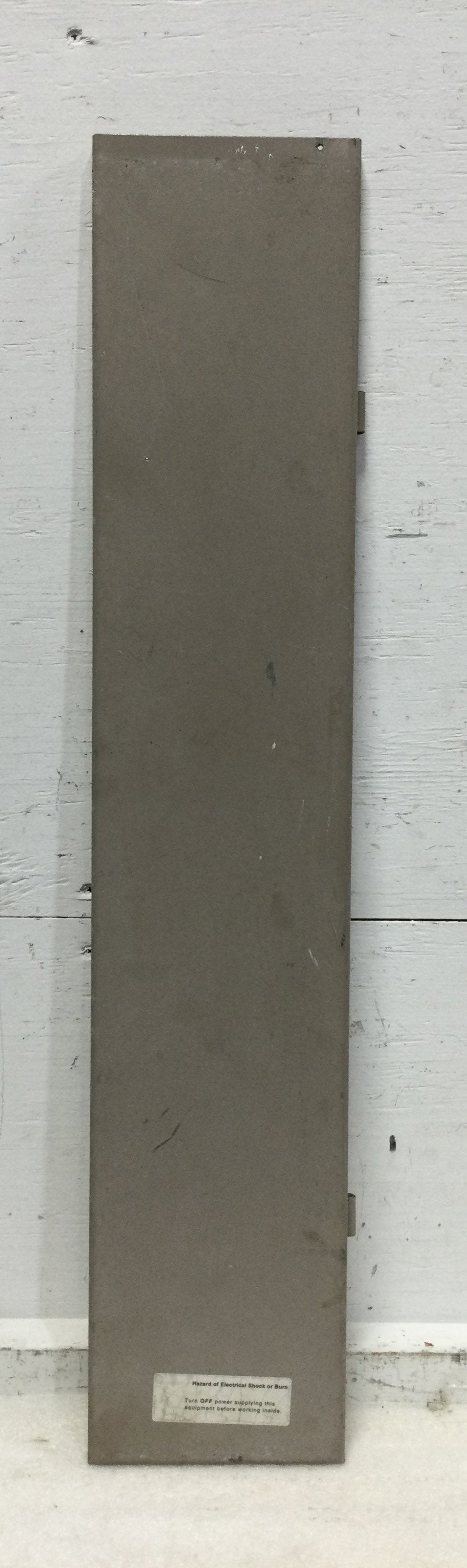 Eaton Cutler-Hammer CGBT30M2S Panelboard Cover Only Surface Mount 200