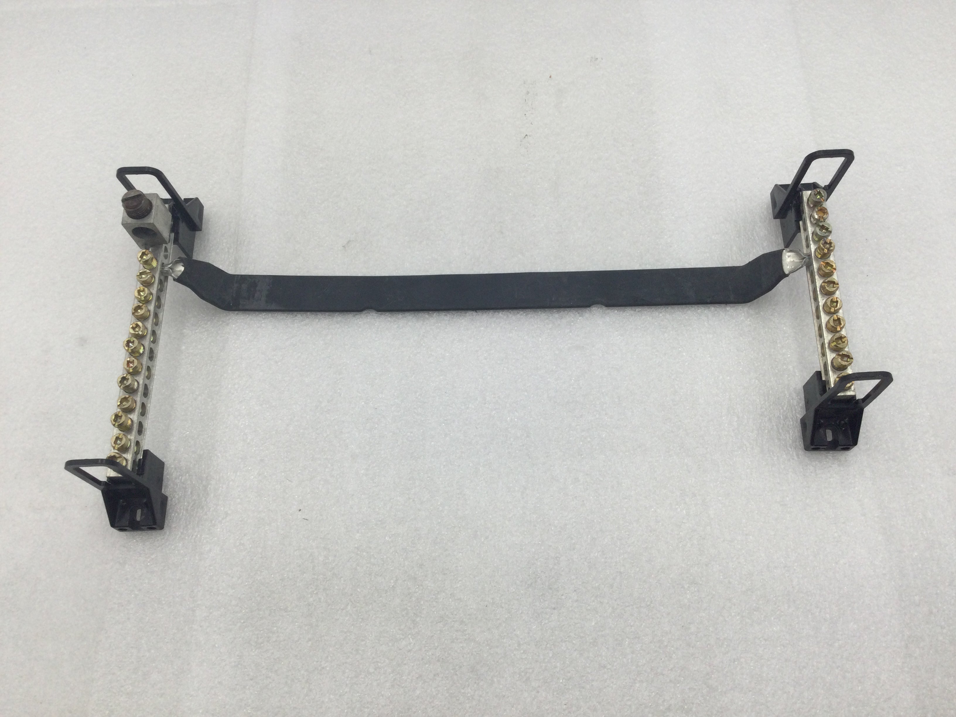 Eaton/CH BR1224L125 Isolated Neutral/Ground Bar Kit 13" X 7"