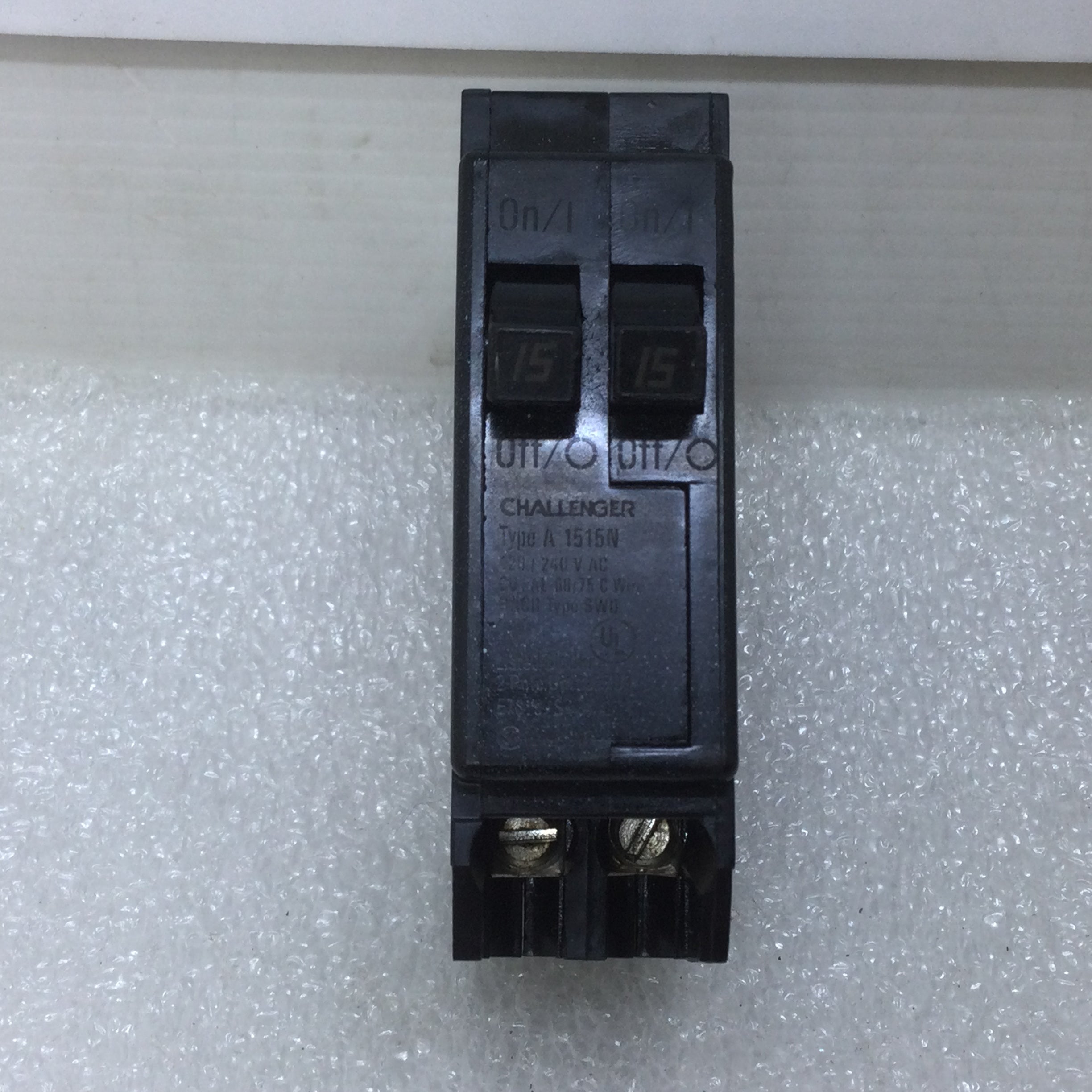 Challenger A1515N 15 Amp 2 Pole 120/240V Tandem Circuit Breaker