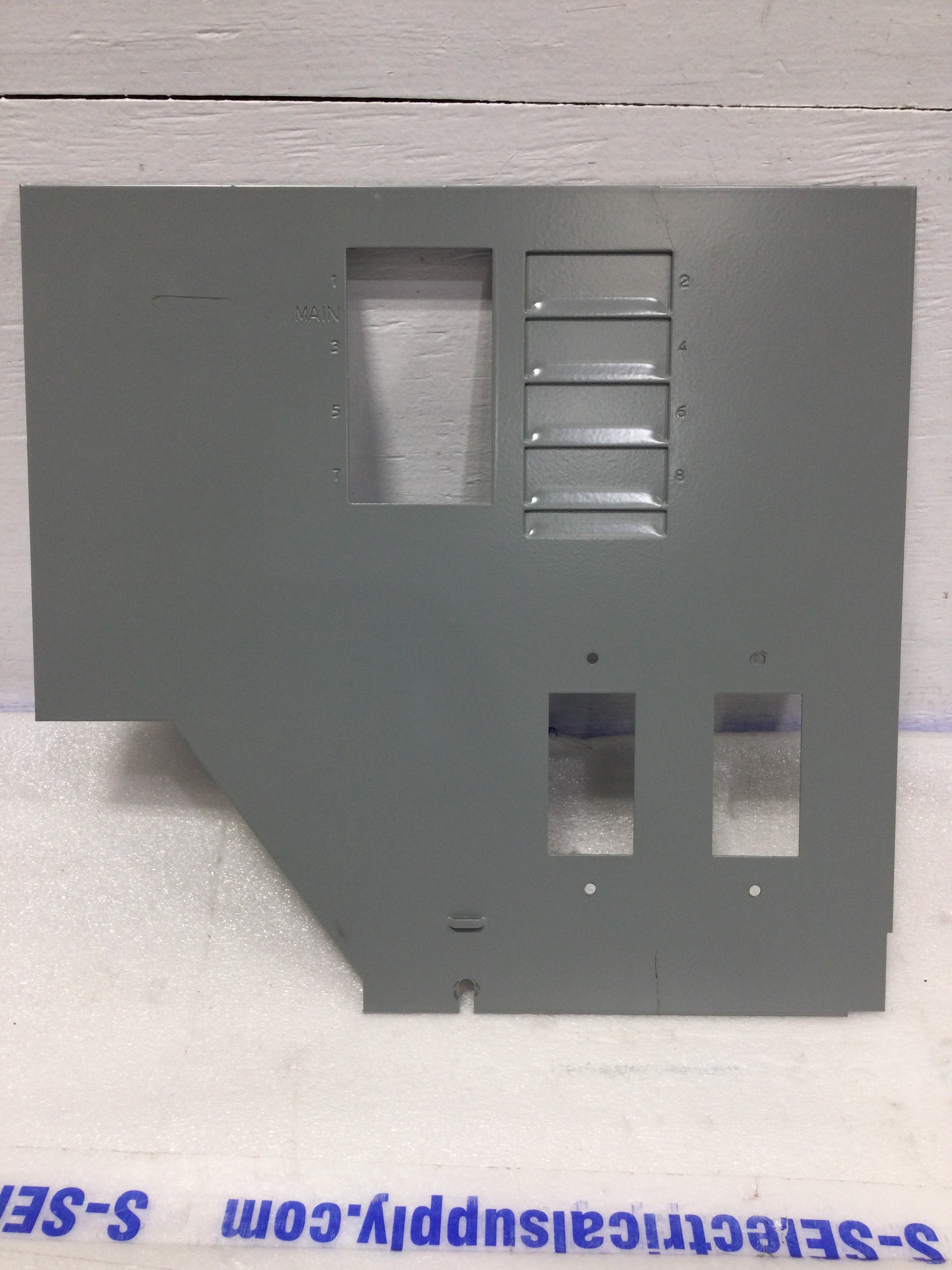 Midwest 8 Space 120/240V Dead Front w/Outlet Slots 13 1/4" x 14"