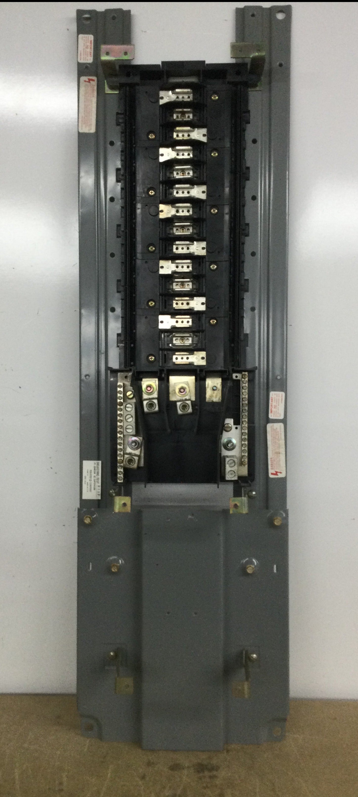 Square D NEHB Panel 200 Amp 15/30 Spaces 3 Phase 277/480 VAC Fits EHB,