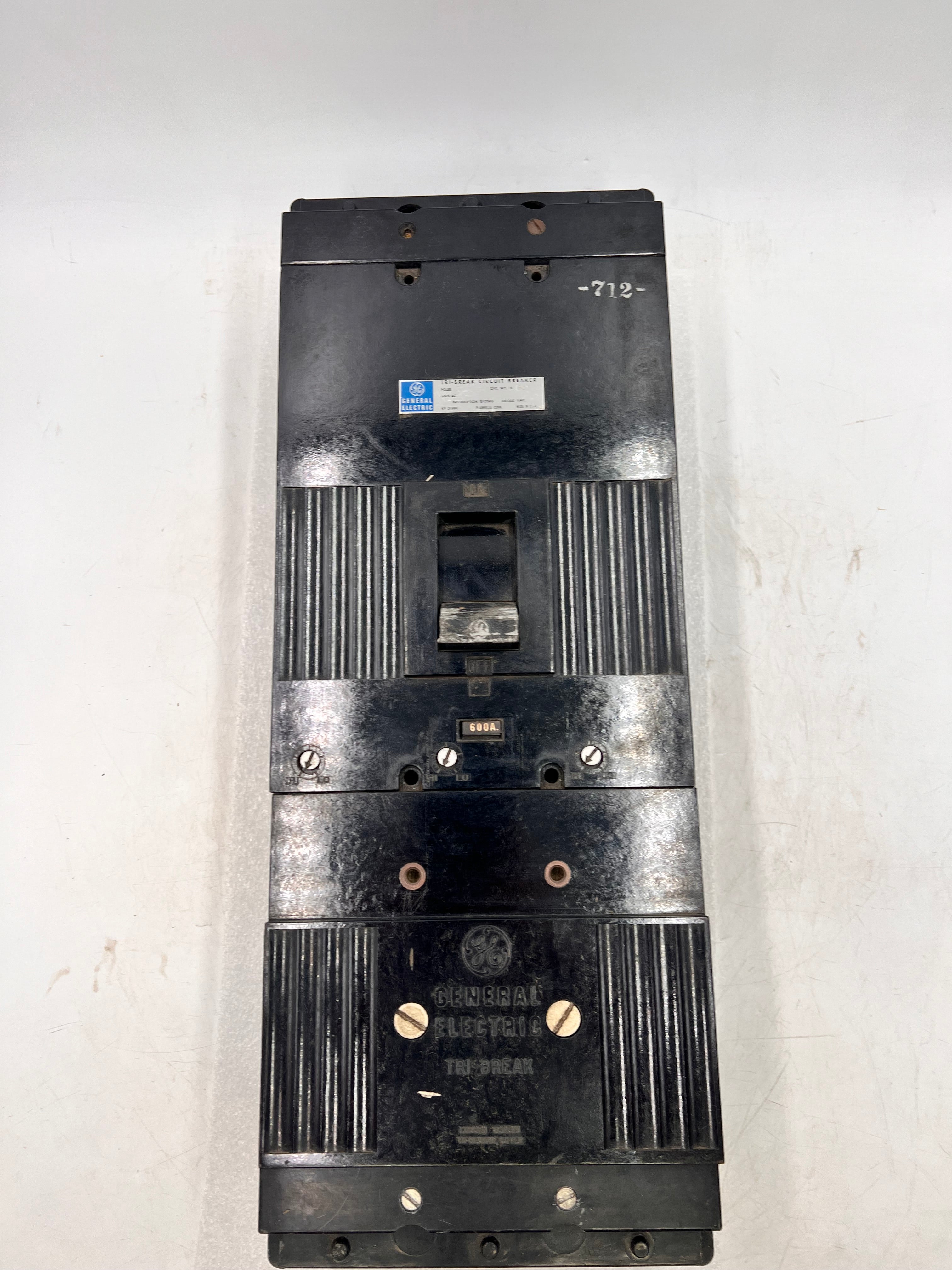General Electric TB63F Tri-Break 3 Pole 600 V 600 Amp Fused Circuit Br