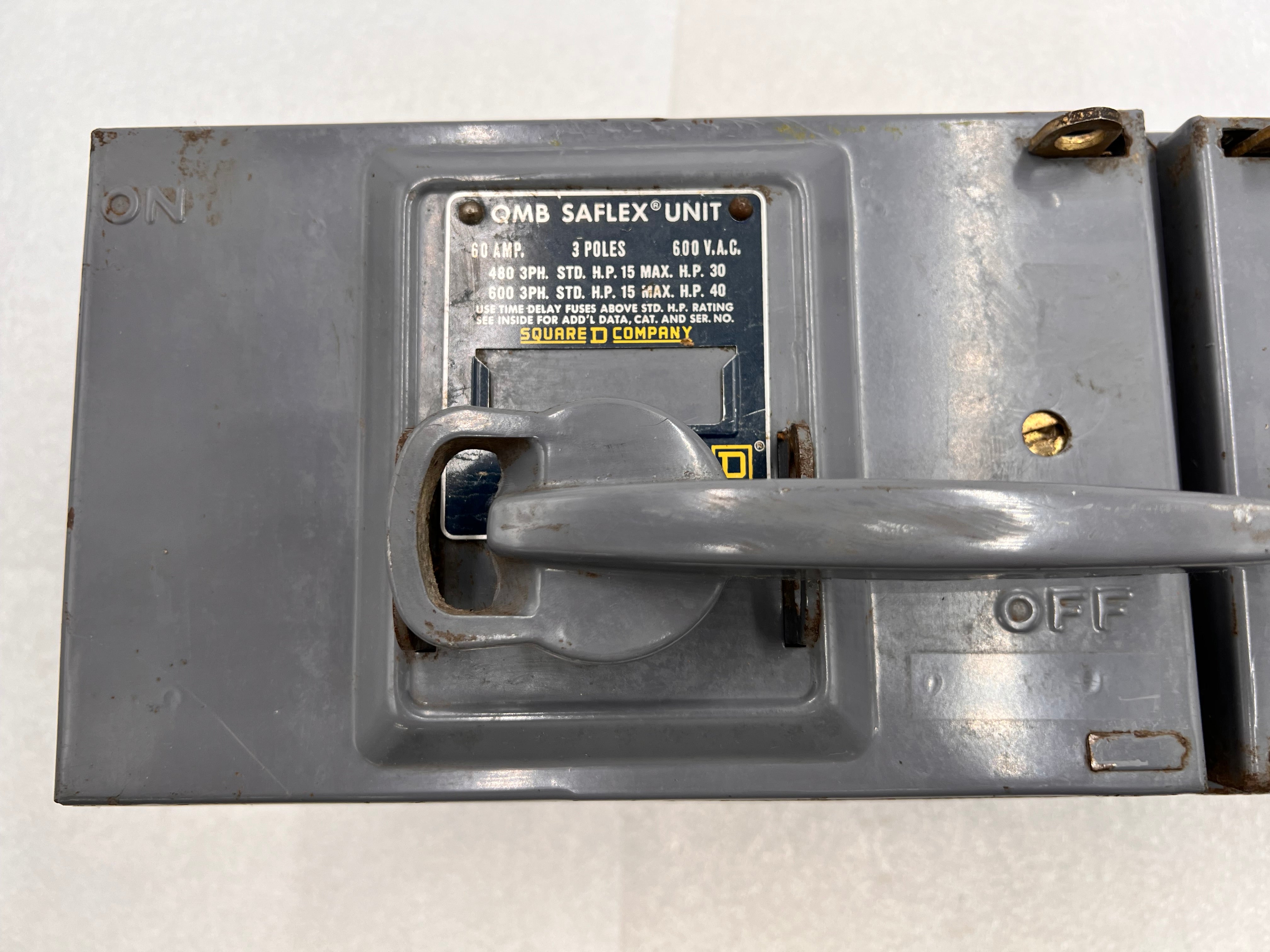 Square D QMB3606T 60 Amp 3 Pole Series 2 Fusible Saflex Unit Panelboar