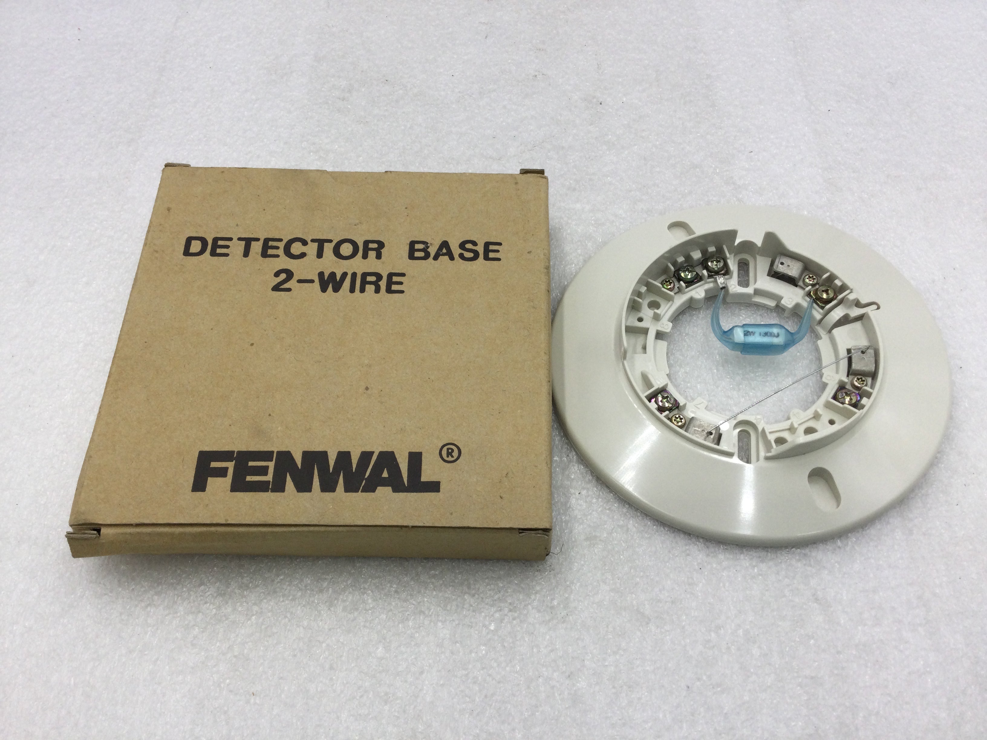 Fenwal 2-Wire Automatic Fire Detector Base for use with a S1064 UL Lis