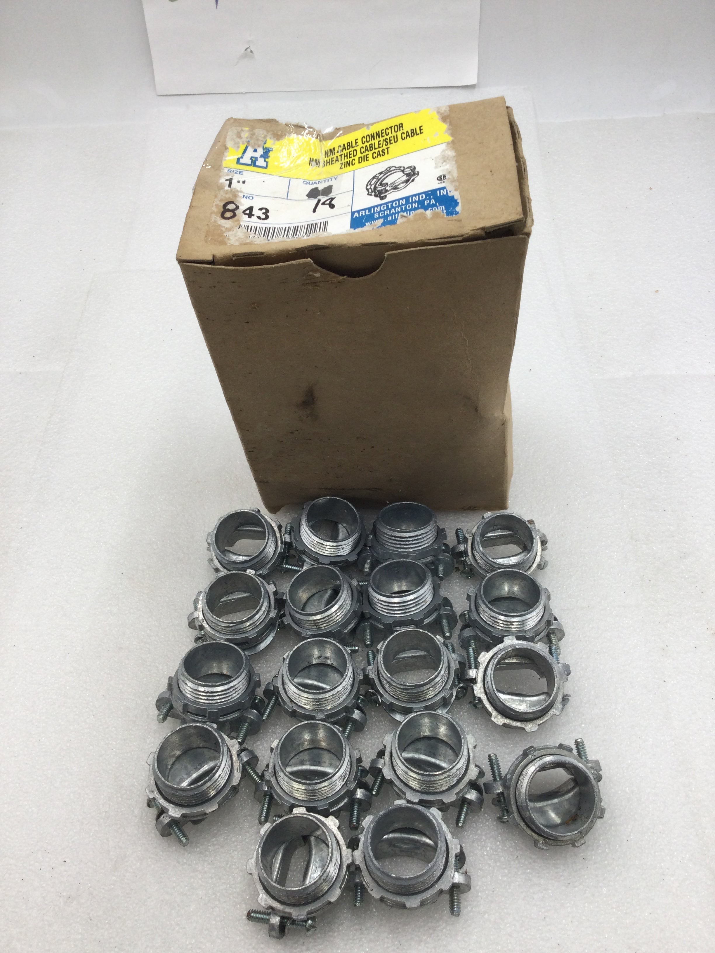 Lot of 18 Arlington 843 1" Non-Metallic Sheathed/Romex Cable Connector