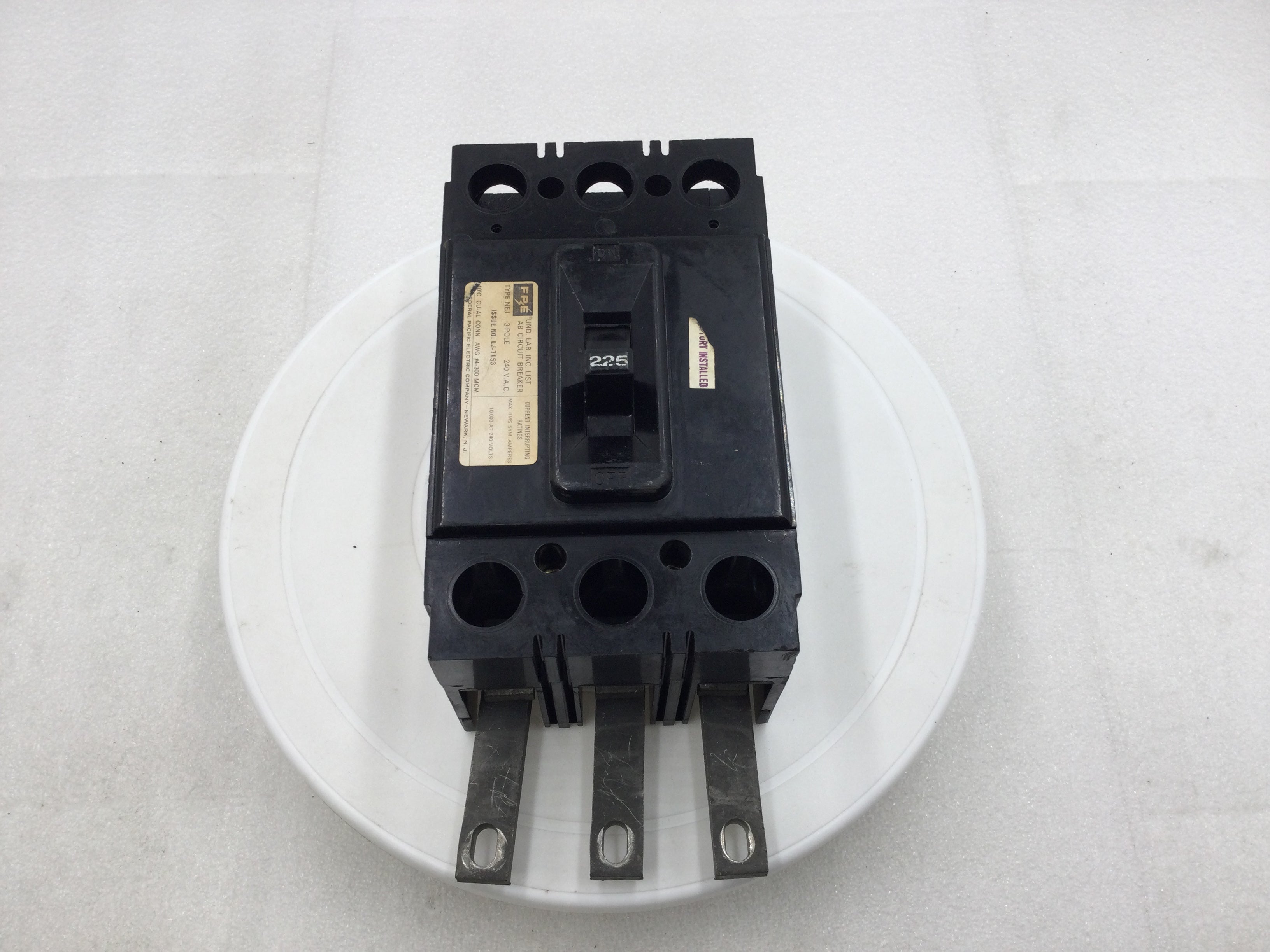 FPE NEJ233225 225 Amp 3 Pole 240V Type NEJ Circuit Breaker w/Mounting