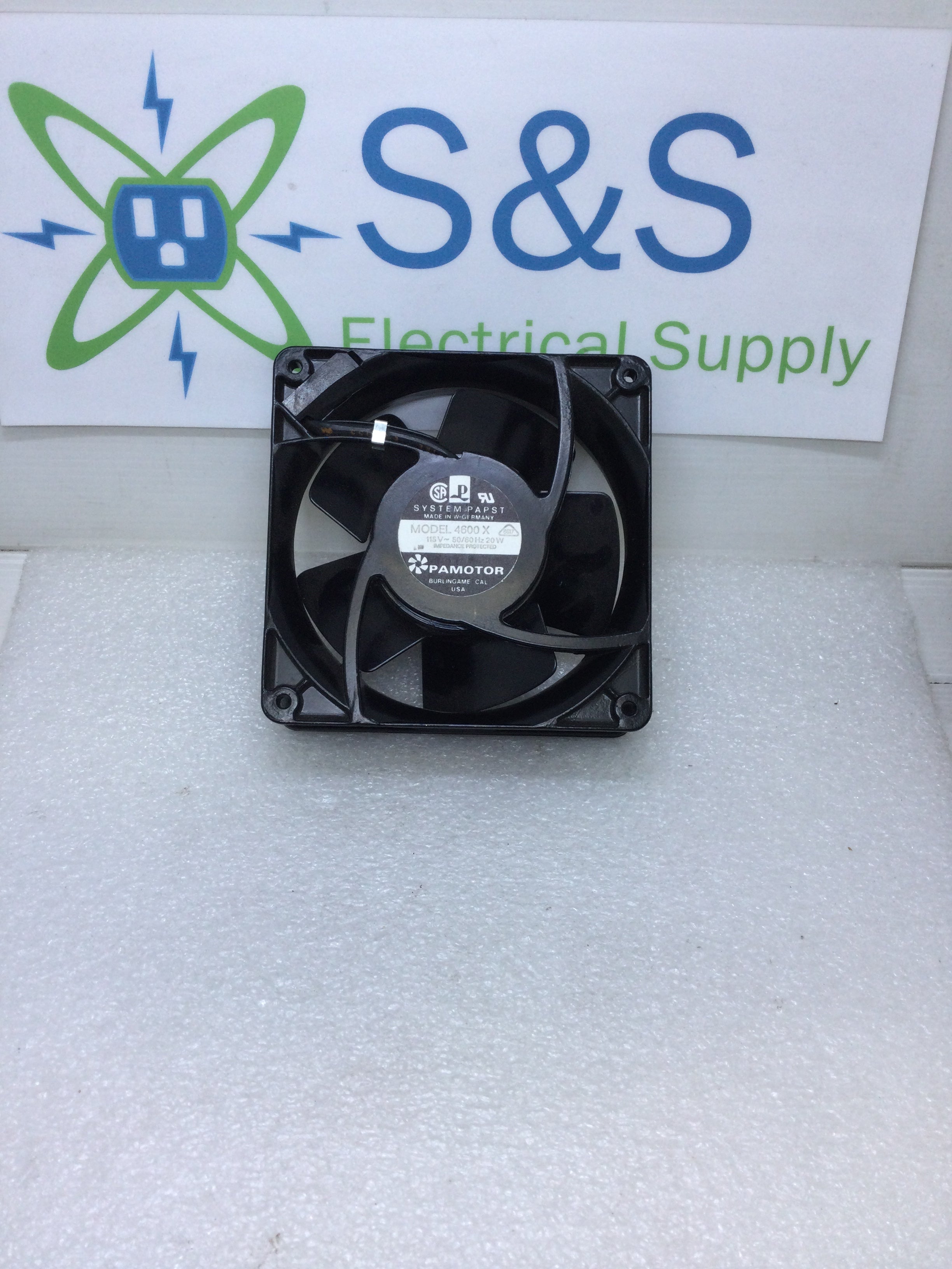 EBM-PAPST 4600 X AC Fan Axial Sintec Bearing 115 VAC 106 CFM 20 Watts