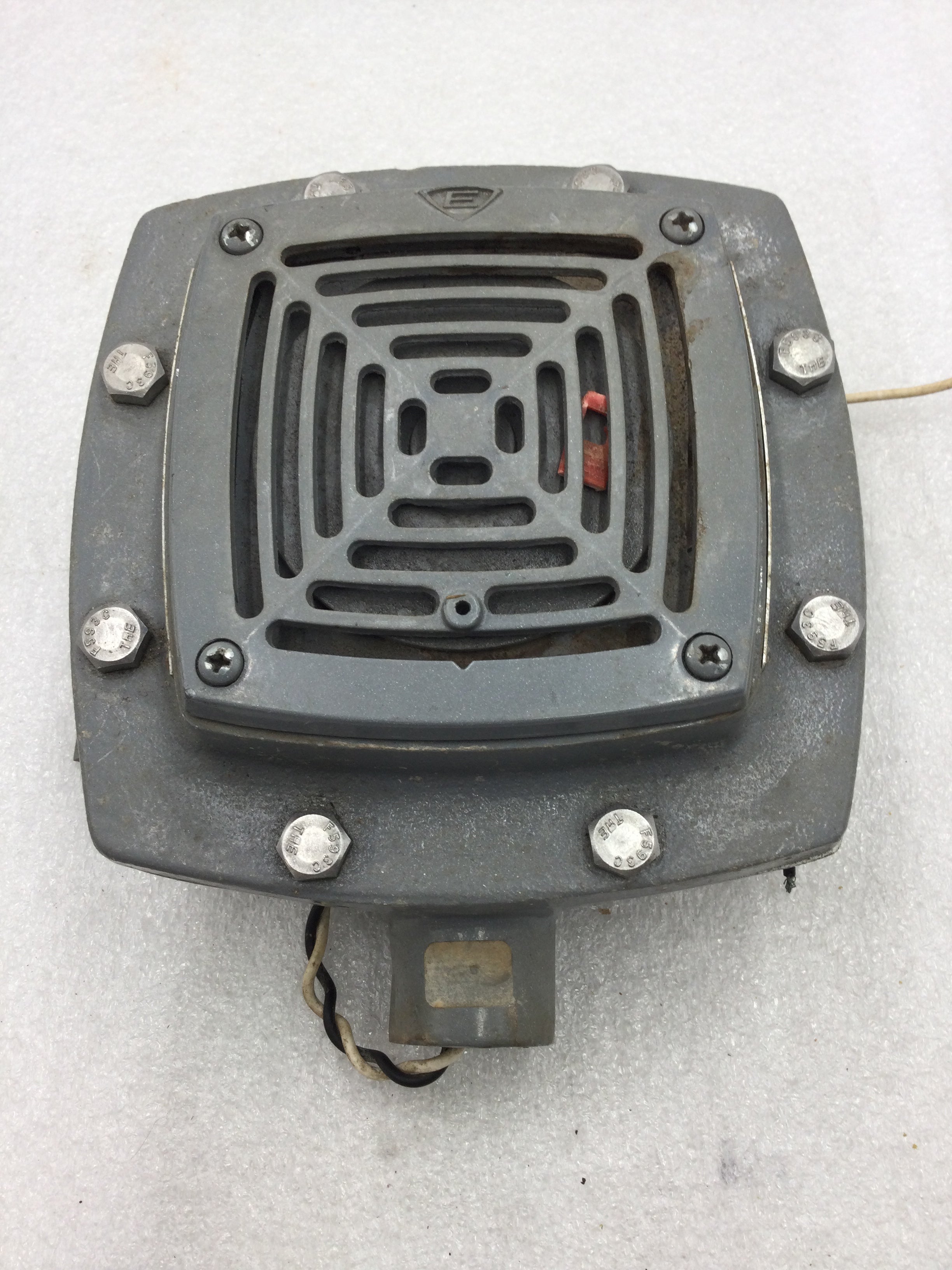 Edwards 878EX-N5 Adaptahorn Vibrating Explosion Proof Horn 120 VAC 0.1