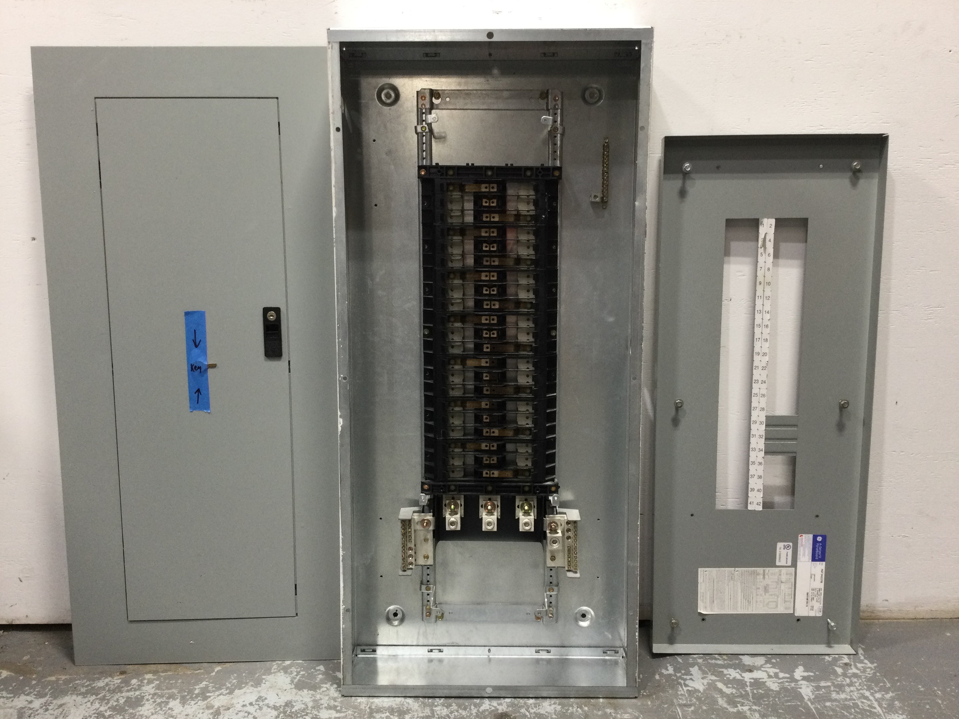 GE/General Electric AQF3422MB 225 Amp 208Y/120V 3 Ph 4 Wire 42 Circuit