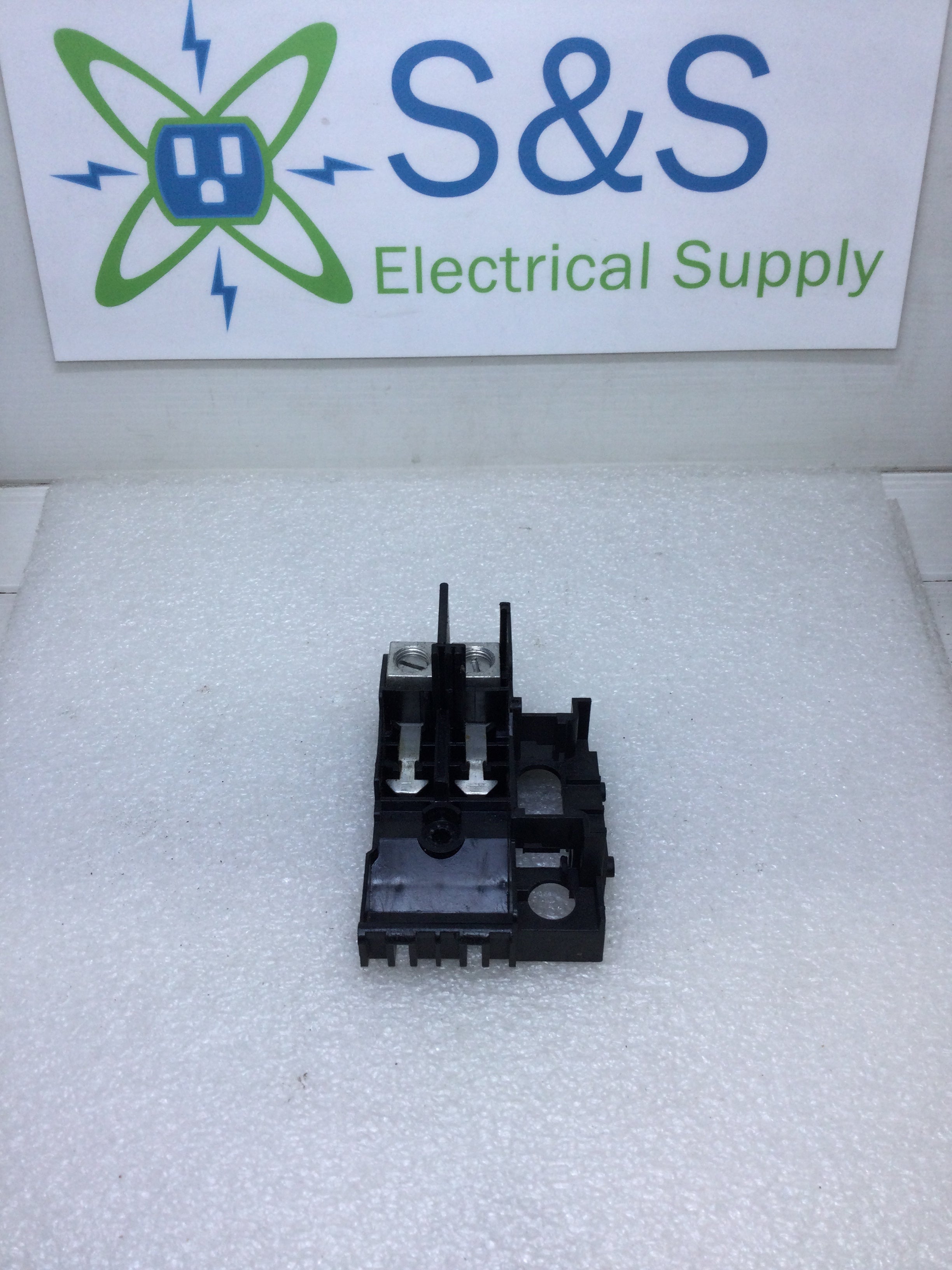 Square D QO260NATS 60 Amp 120/240 VAC 2 Space Load Center Guts Only 2.